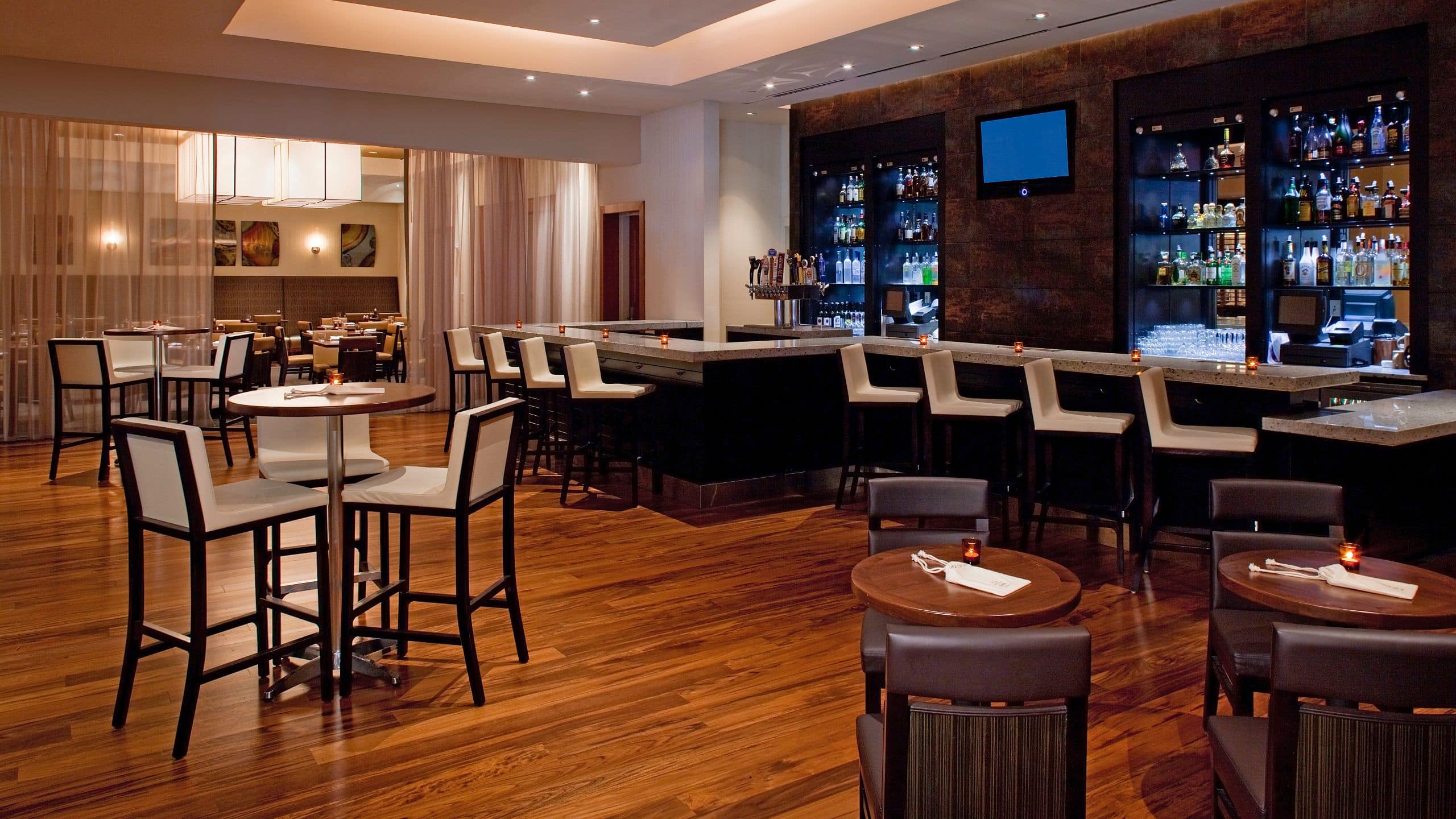 Upscale Hotel in Downtown Wichita | Hyatt Regency Wichita