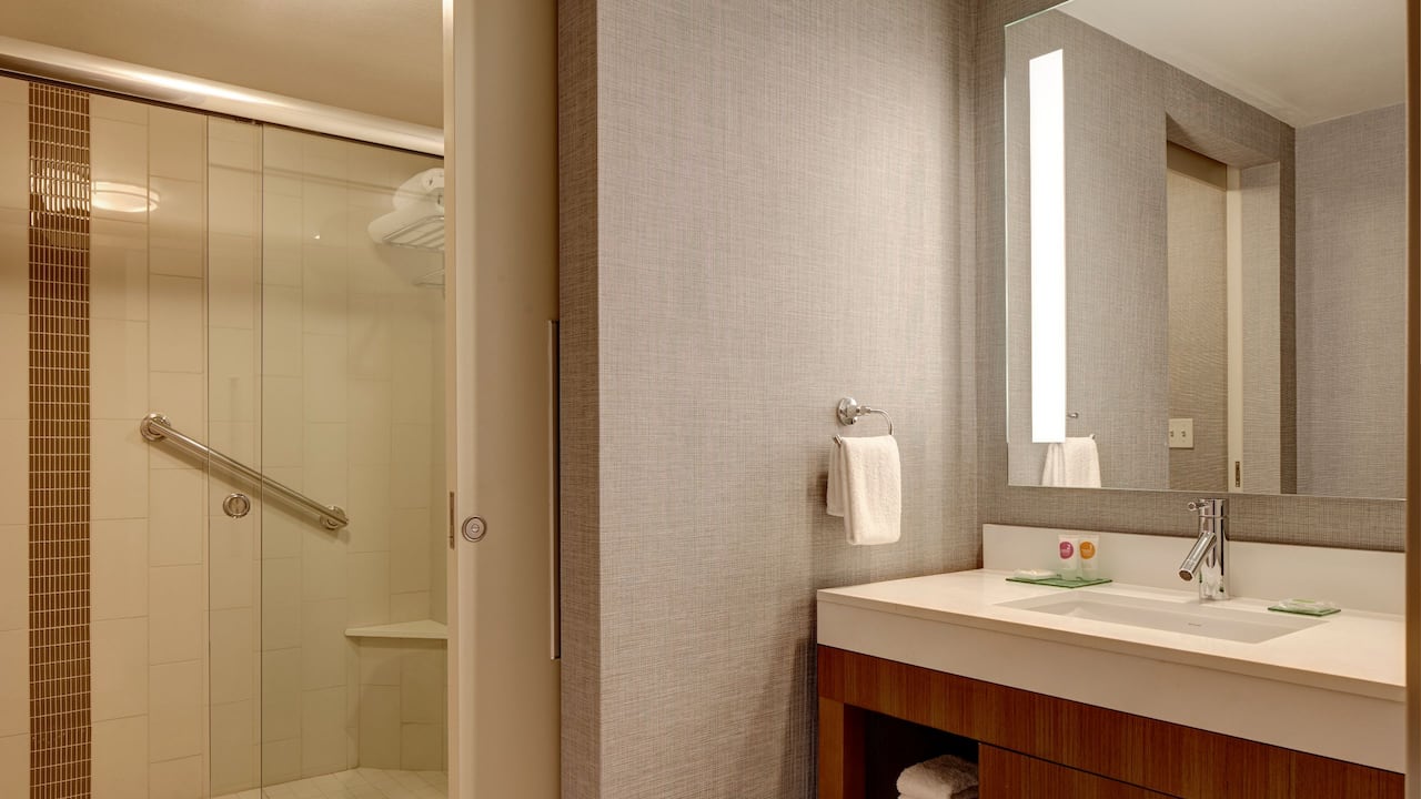 Hotel Rooms Near DFW Airport South Entrance | Hyatt Place DFW