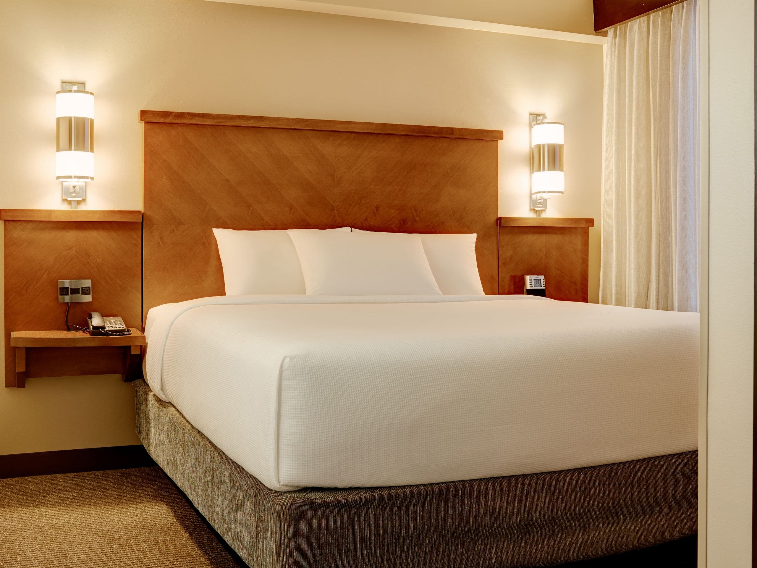 Hotel Rooms in Riverside, CA | Hyatt Place Riverside/Downtown
