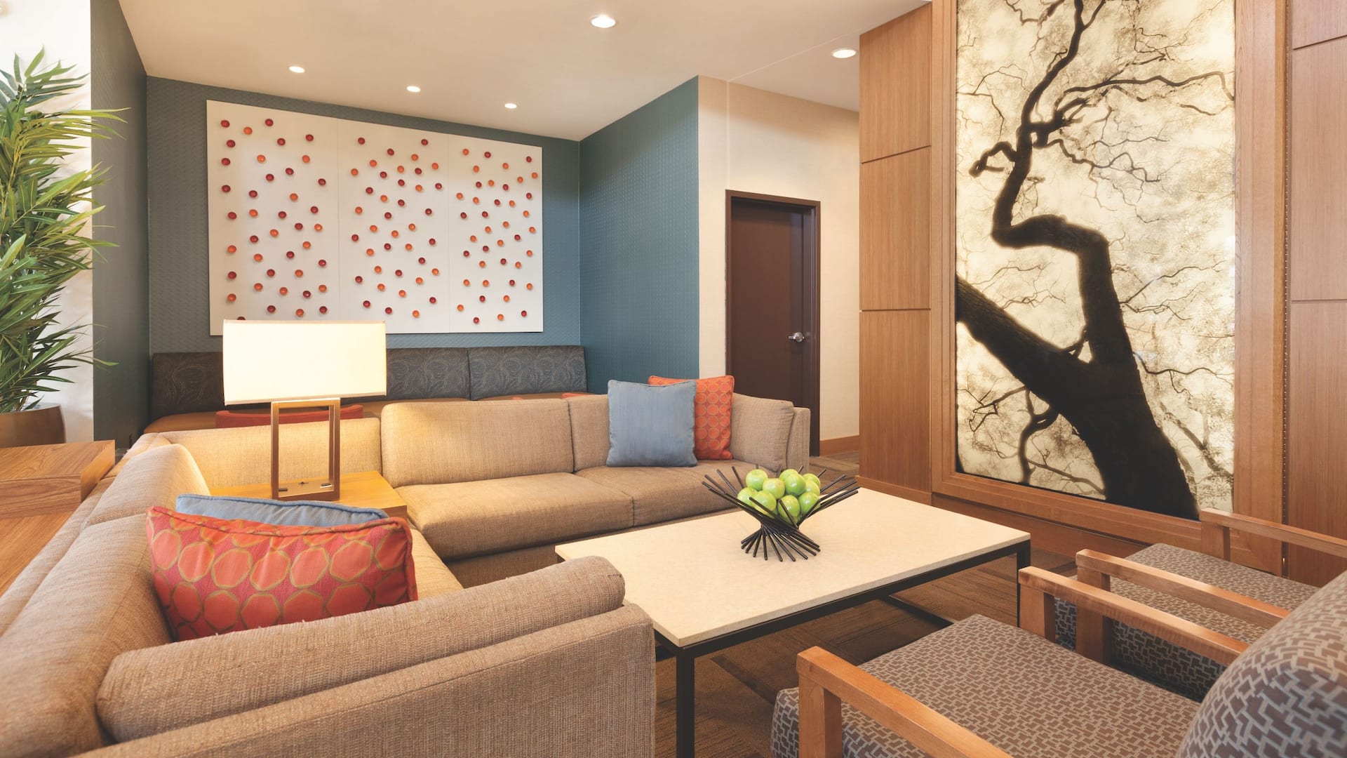 Hotel Photos | Hyatt Place at Anaheim Resort/Convention Center