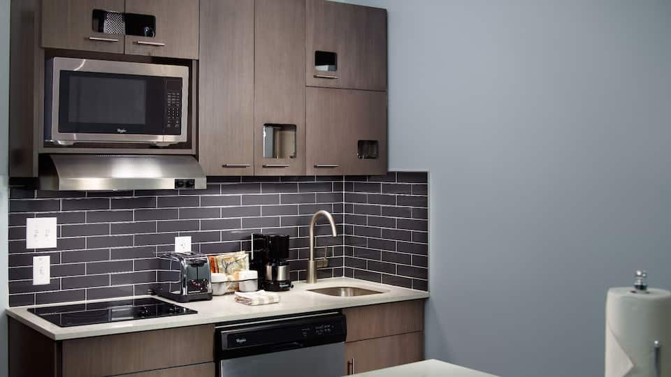 Hotel Rooms Downtown Atlanta | Hyatt House Atlanta/Downtown