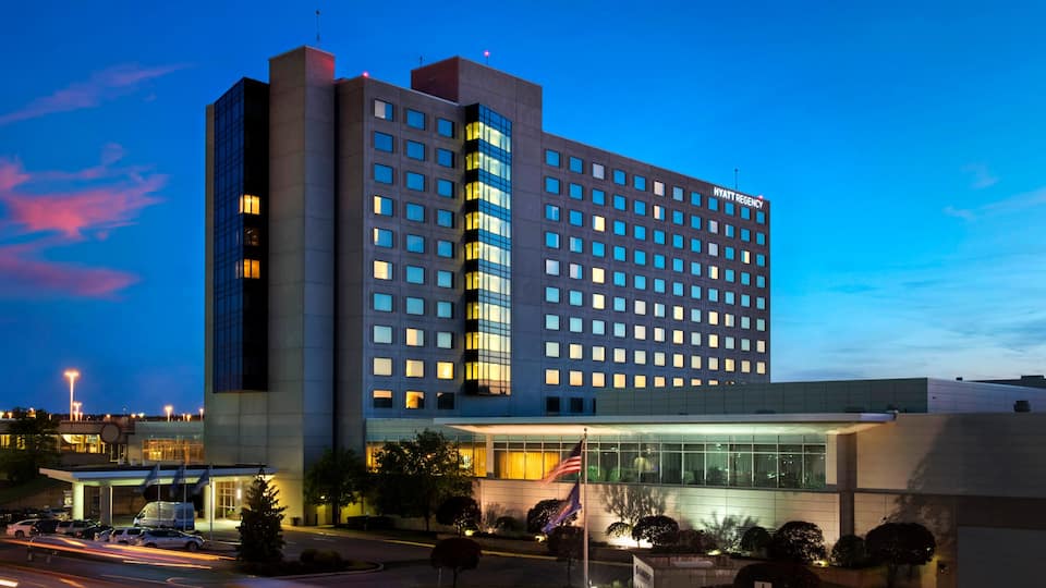 Pittsburgh Airport Hotel with Dining | Hyatt Regency Pittsburgh Airport
