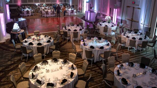 Charming Reston Town Center Hotel | Hyatt Regency Reston