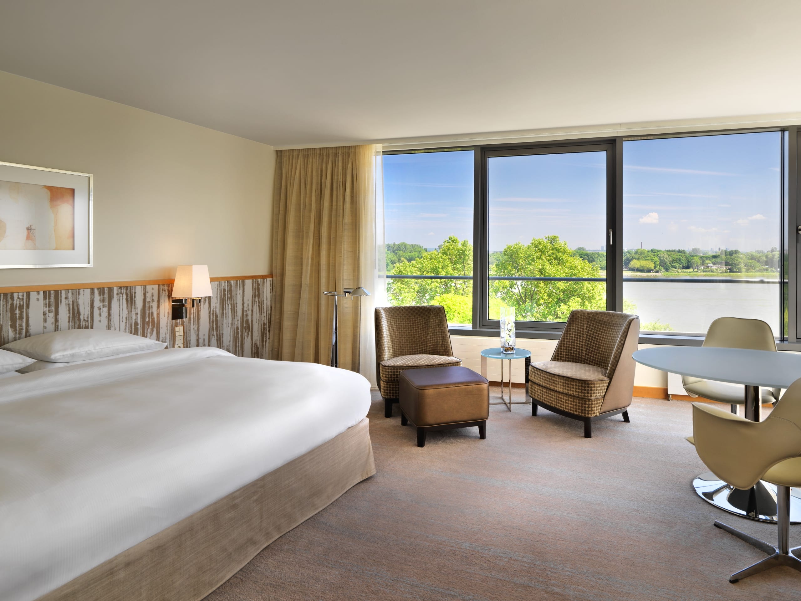 Hotel Rooms in Mainz by the Rhine River | Hyatt Regency Mainz