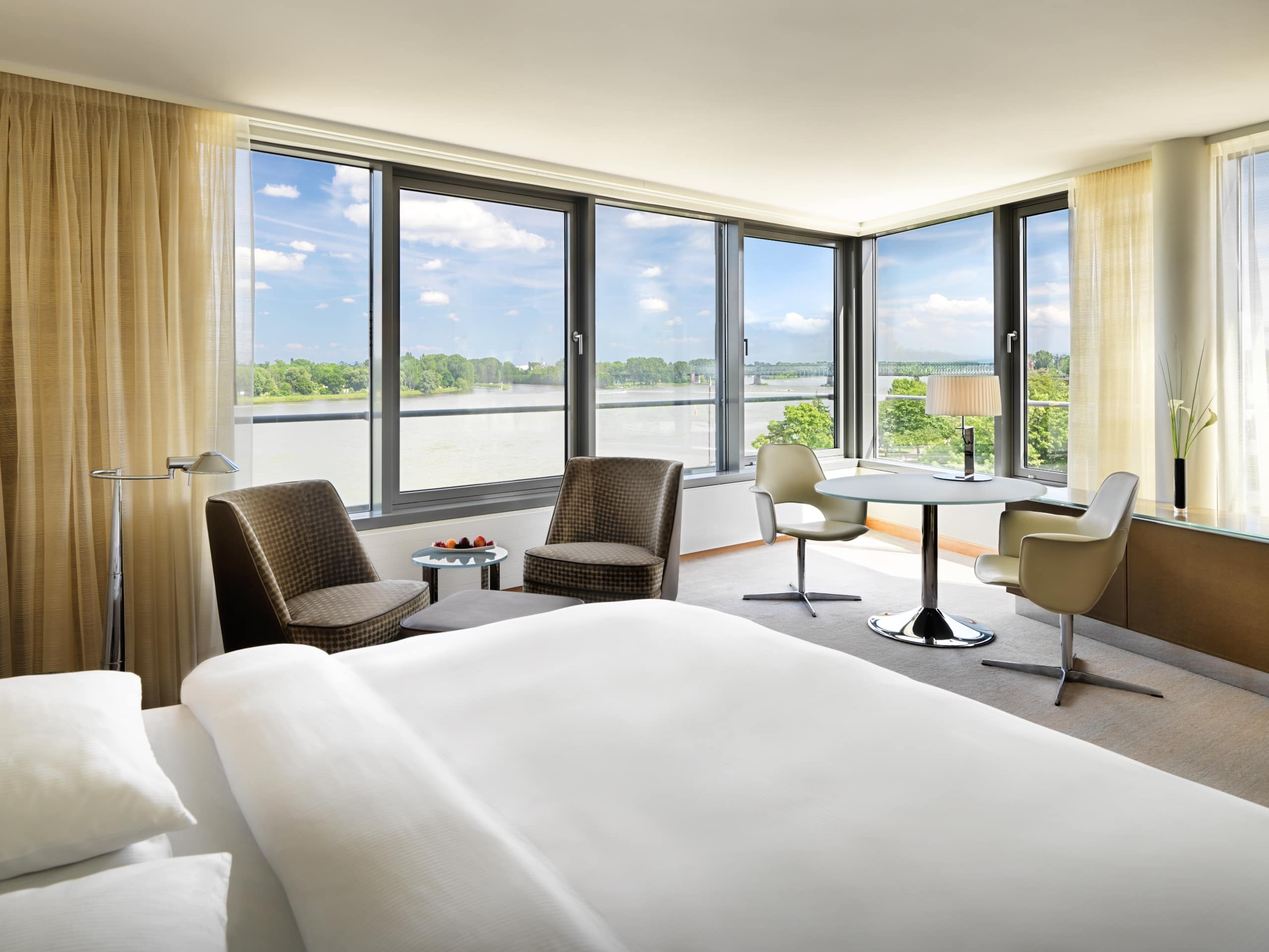 Hotel Rooms in Mainz by the Rhine River | Hyatt Regency Mainz