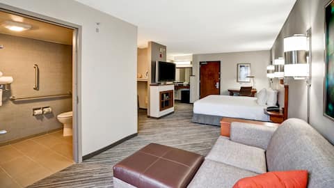 Hotel Photos | Hyatt Place Baltimore/BWI Airport