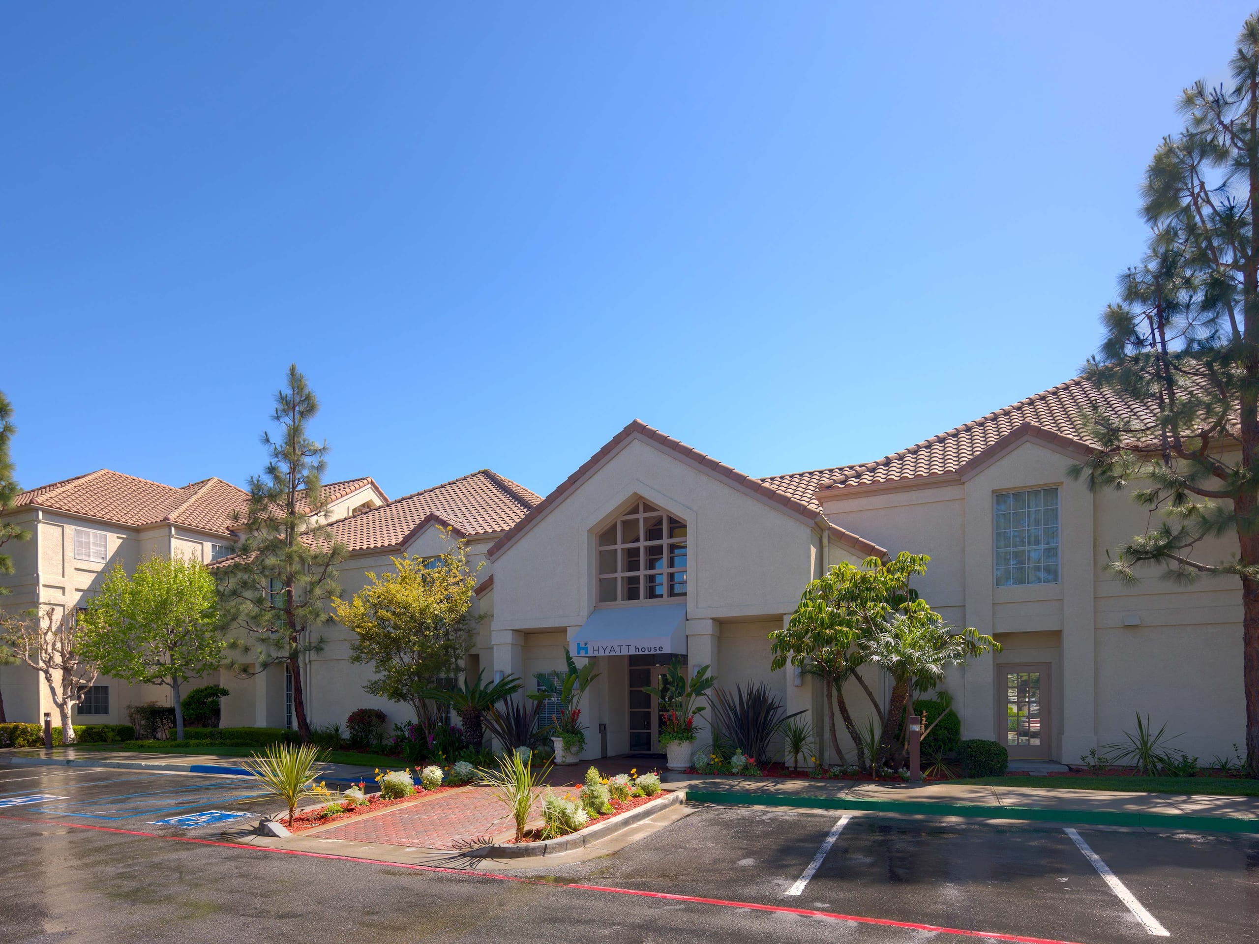 Frequently Asked Questions | Hyatt House LAX/Manhattan Beach