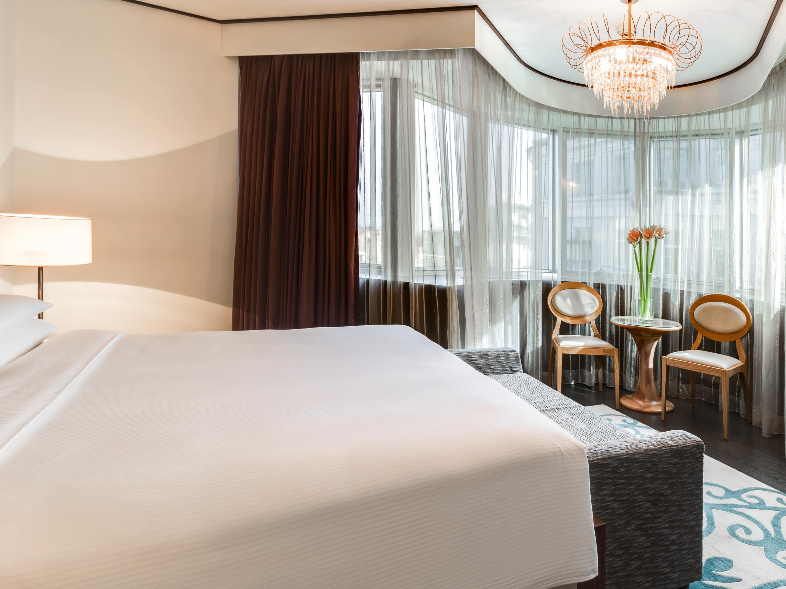 Spacious rooms and suites with scenic Kiev city views | Hyatt Regency Kyiv