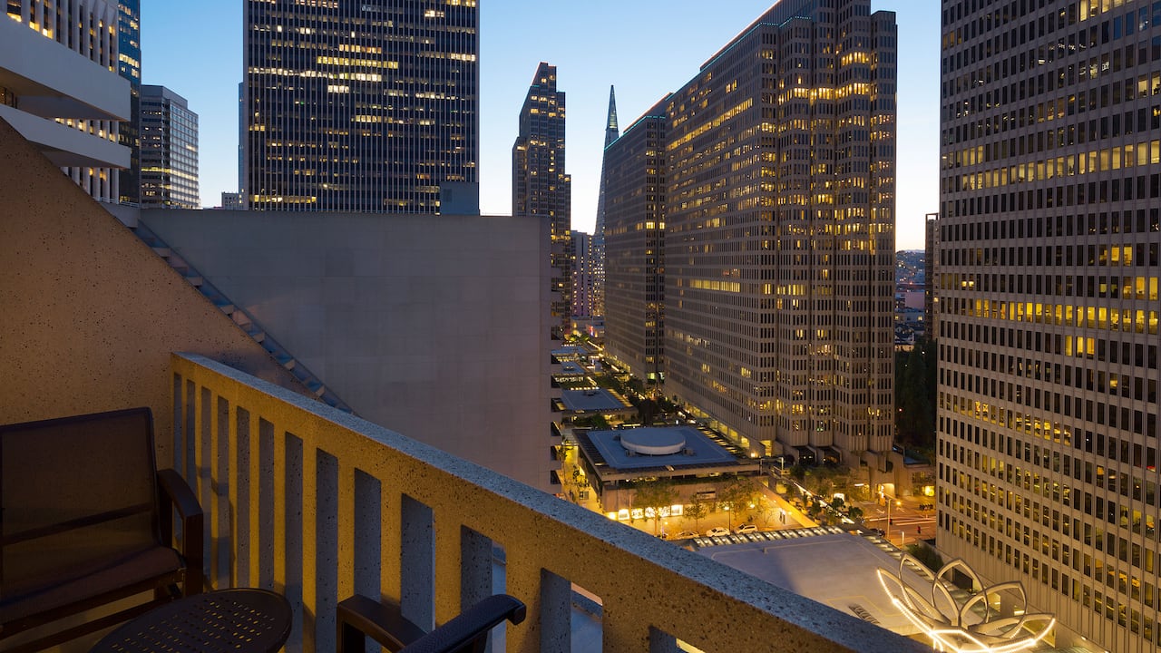 Balcony Rooms and Suites near the Embarcadero | Hyatt Regency San Francisco