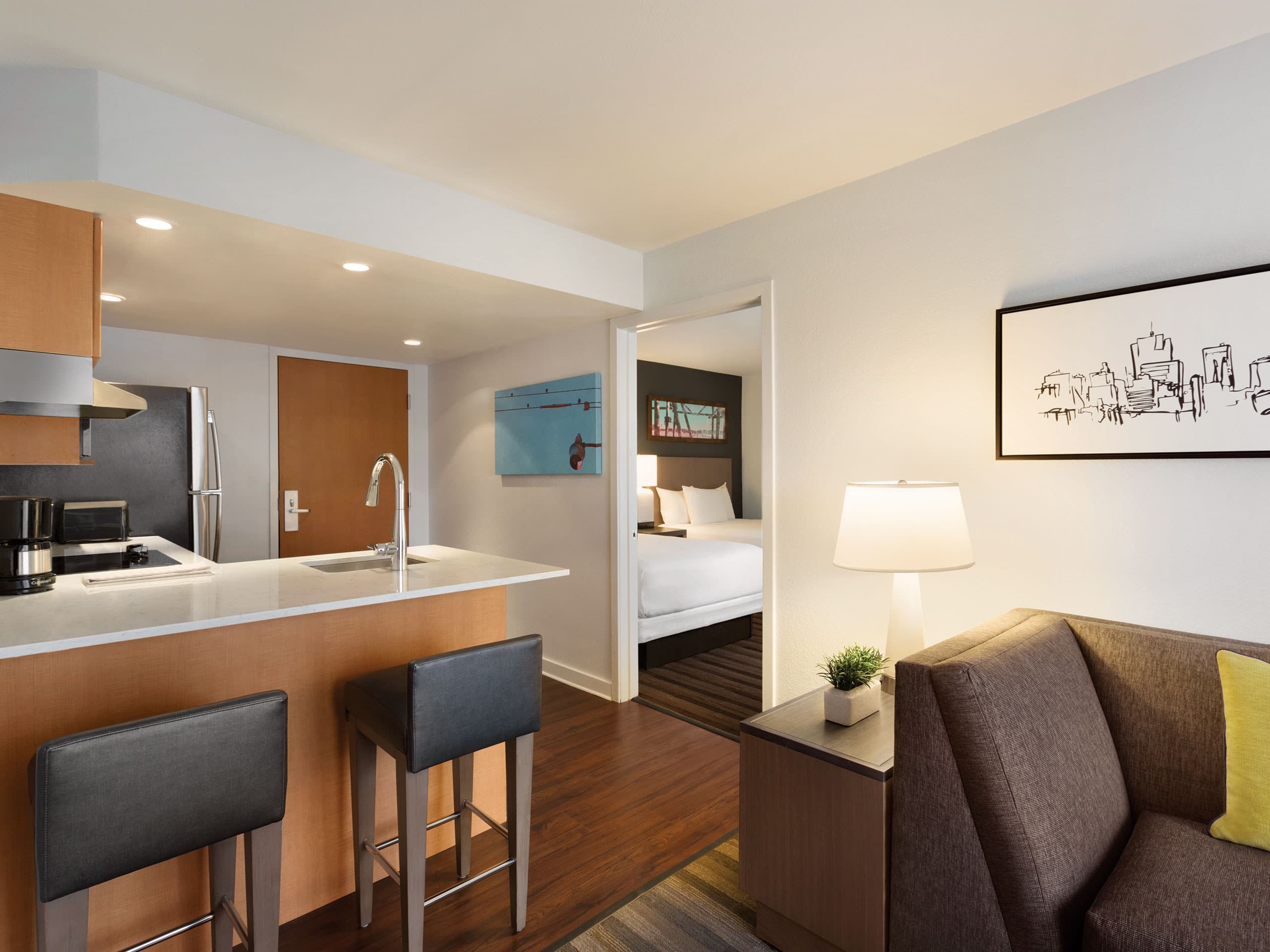 Extended Stay Hotel Rooms near Miami Airport | Hyatt House Miami