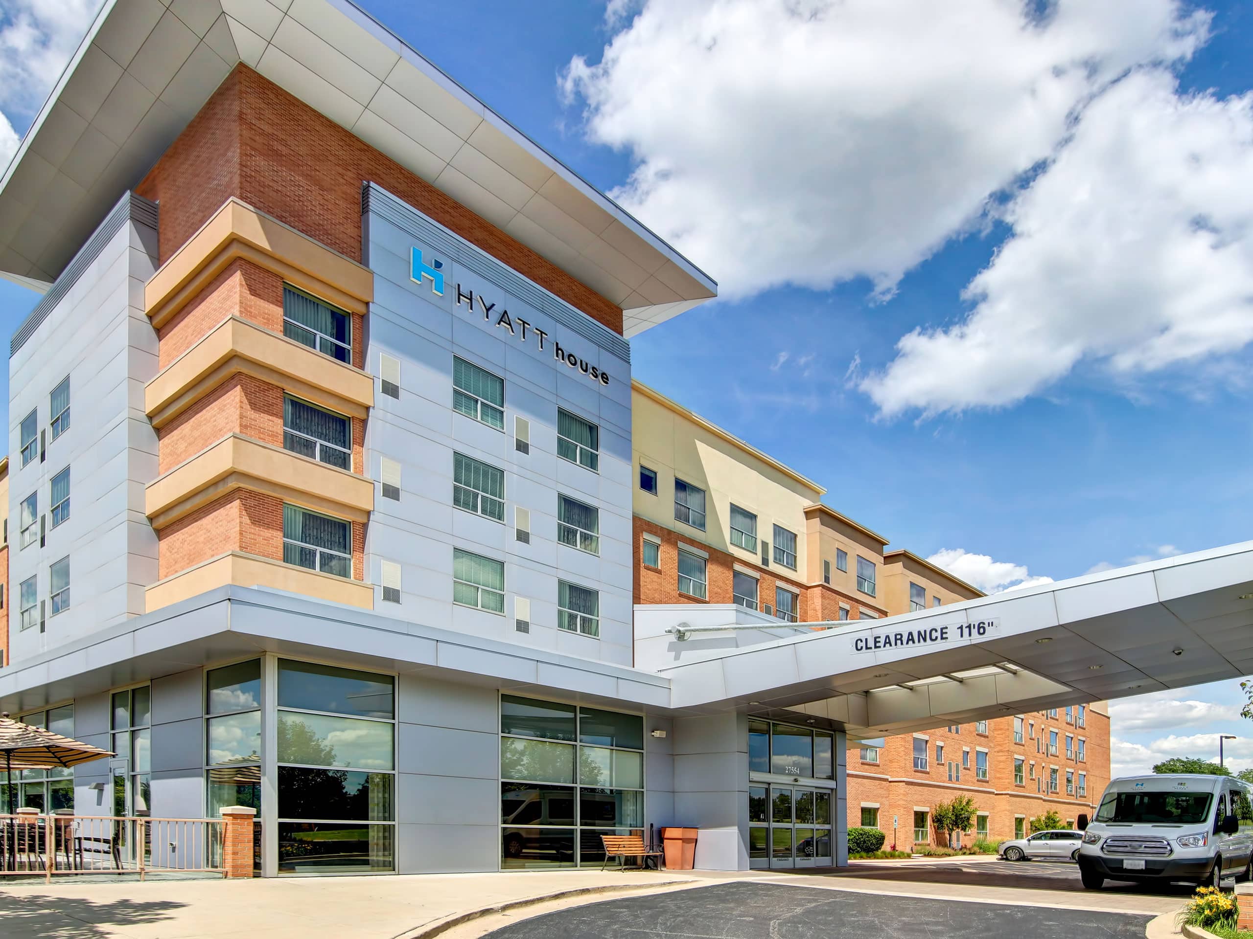 Hotel Suites in Naperville, IL | Hyatt House Chicago/Naperville/Warrenville