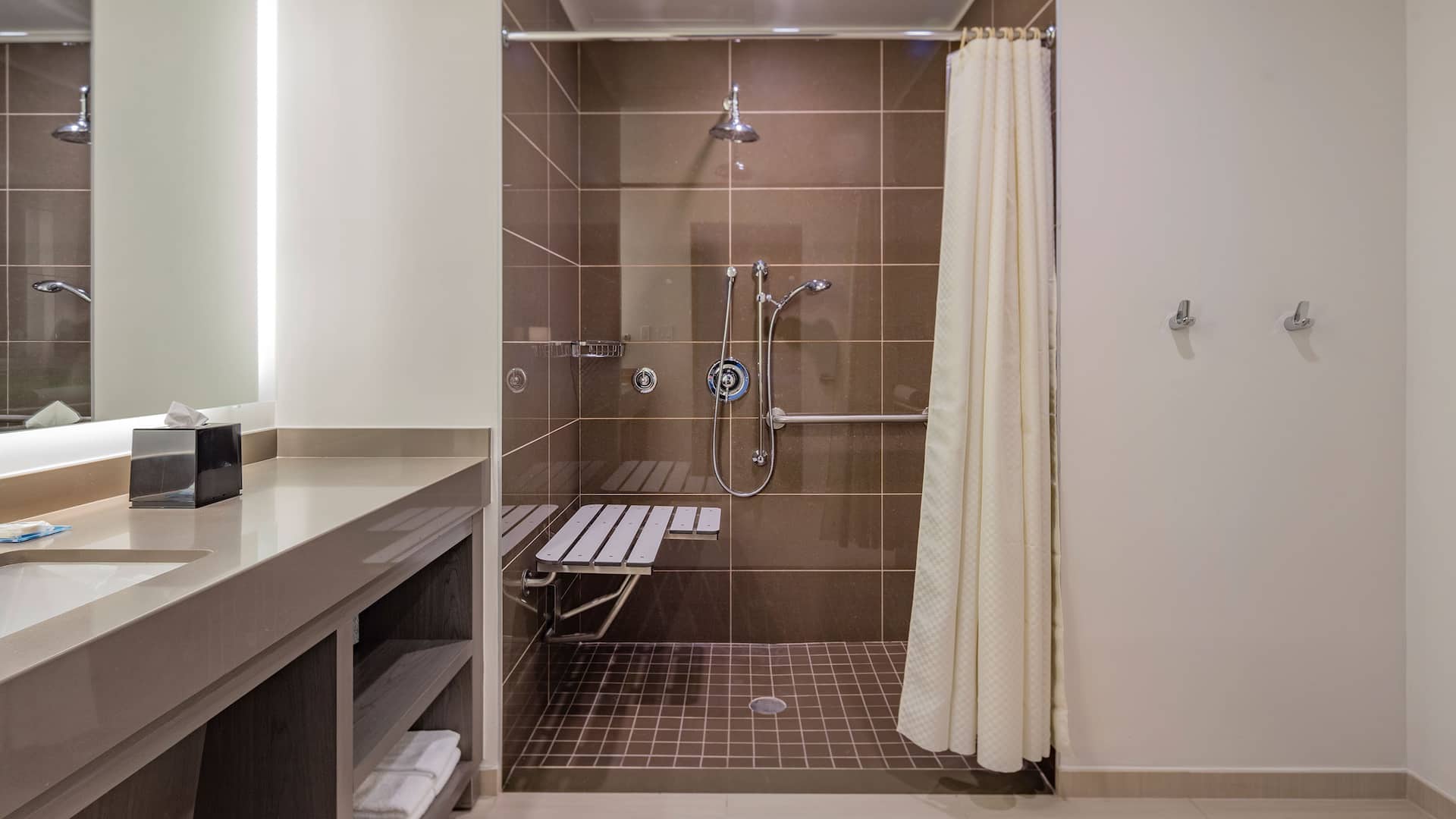 Hotel Suites with Kitchens in Santa Fe | Hyatt House Mexico City