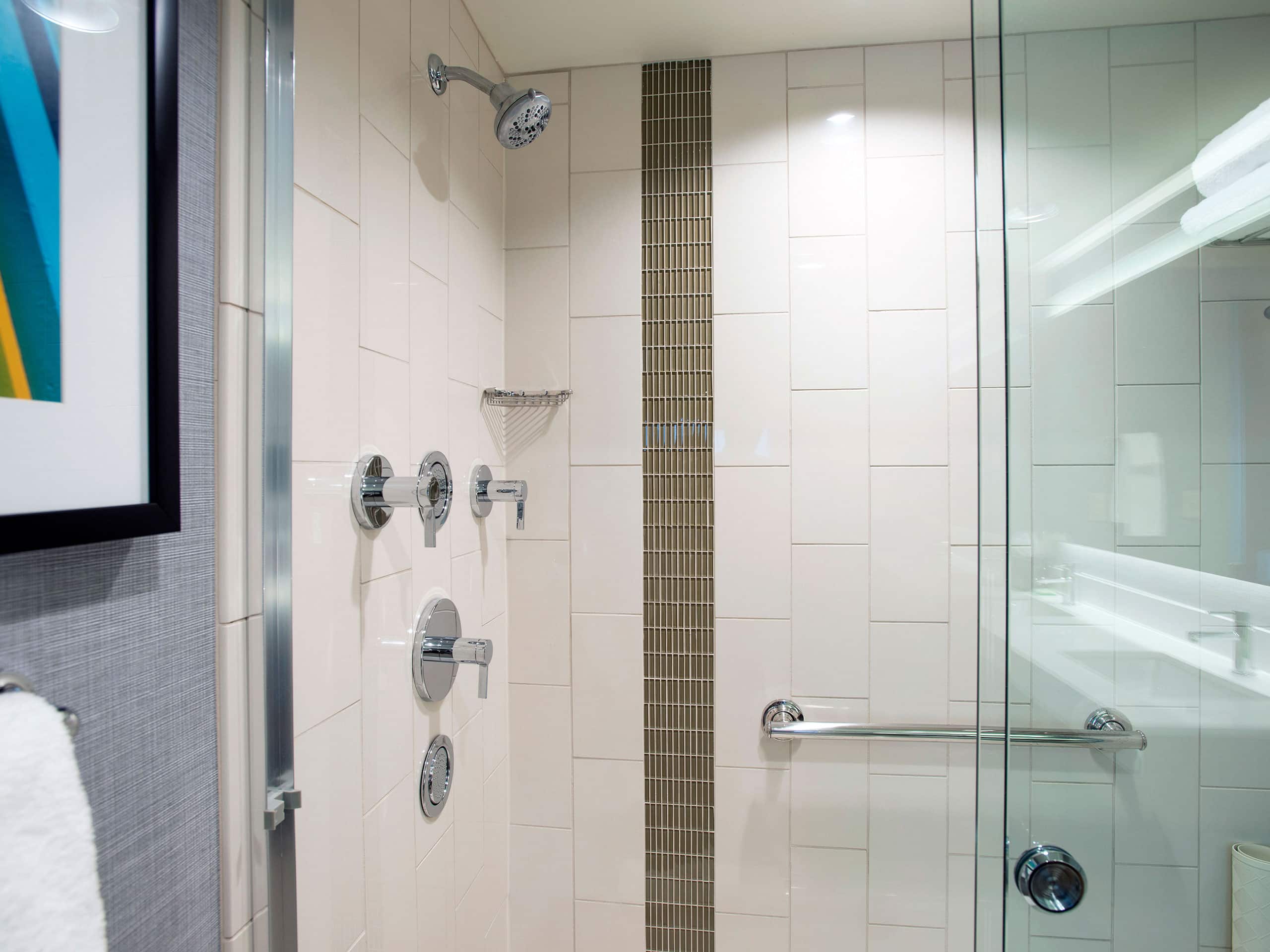 Hotel Rooms near Kings Island | Hyatt Place Cincinnati / Sharonville ...