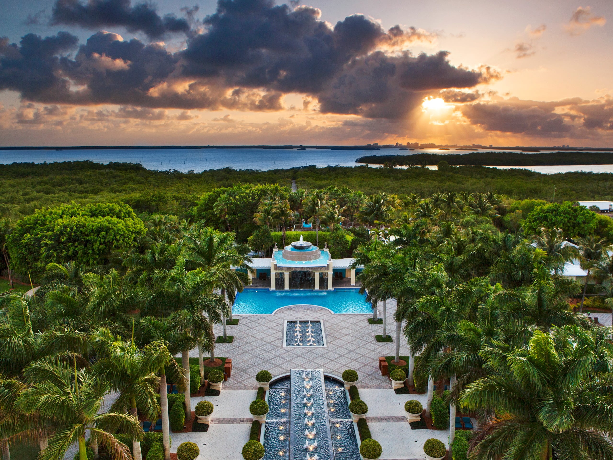 Hyatt Regency Coconut Point Resort Activities | Pool, Beach & More