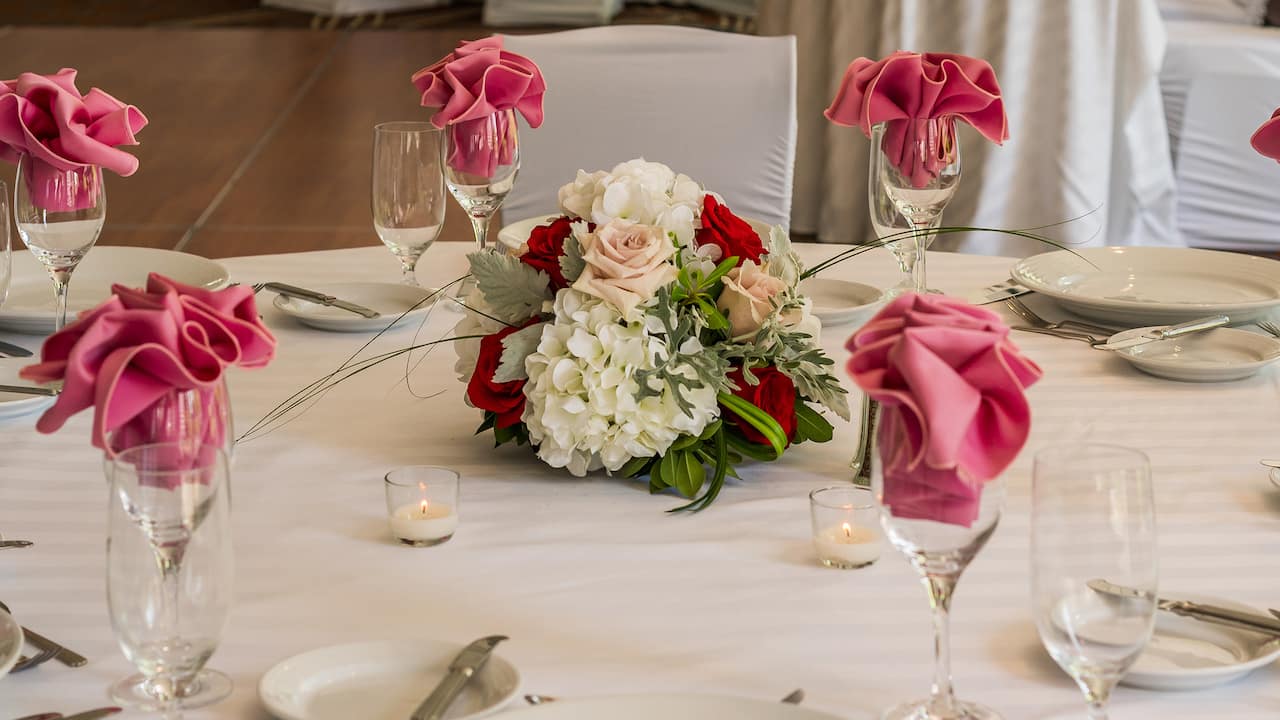 Downtown Denver Wedding Venues With Mountain Views | Grand Hyatt Denver