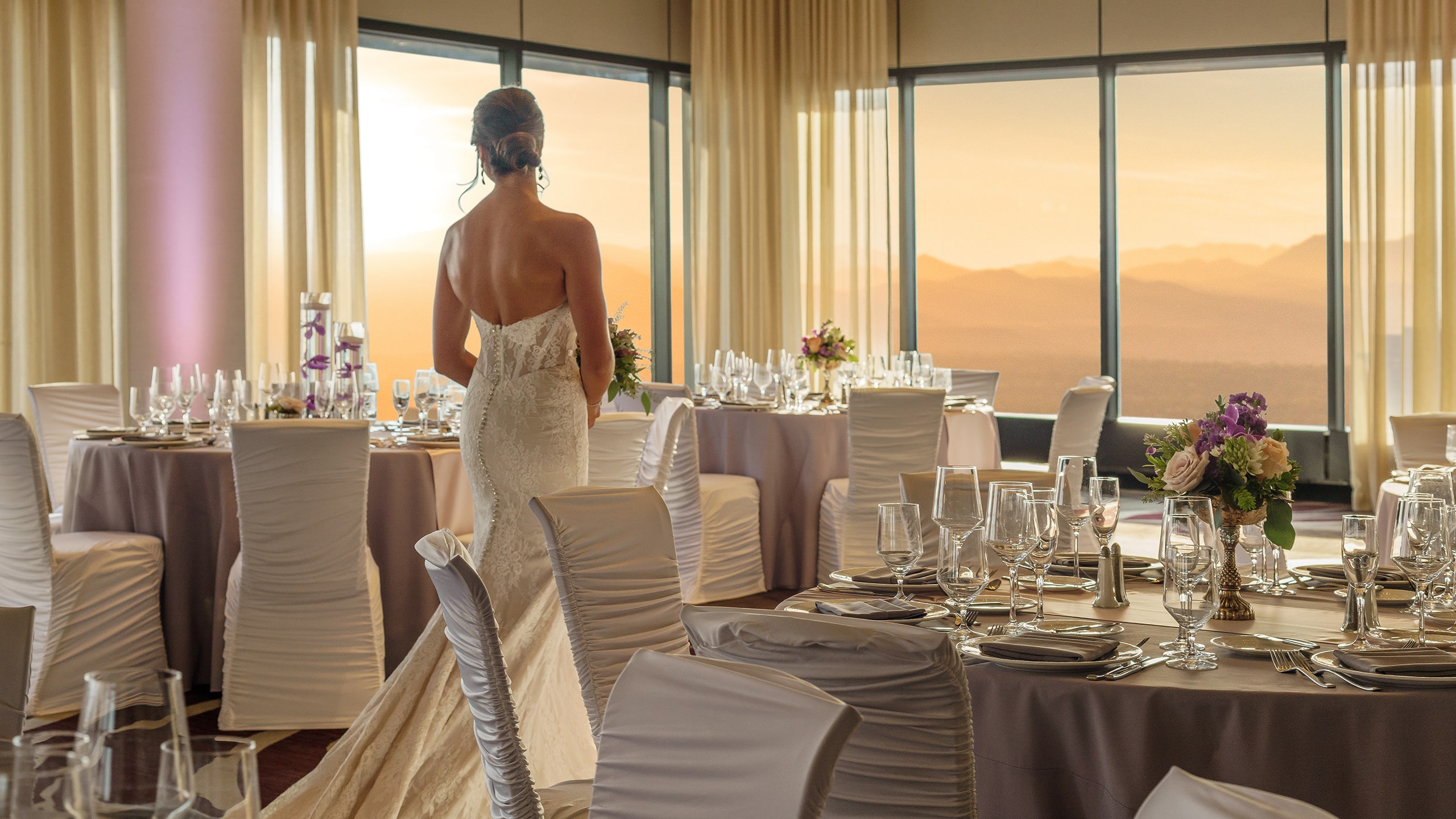 Downtown Denver Wedding Venues With Mountain Views | Grand Hyatt Denver