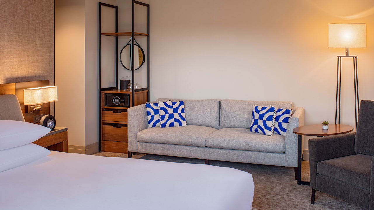 Hotel Rooms & Suites Renton, WA | Hyatt Regency Lake Washington