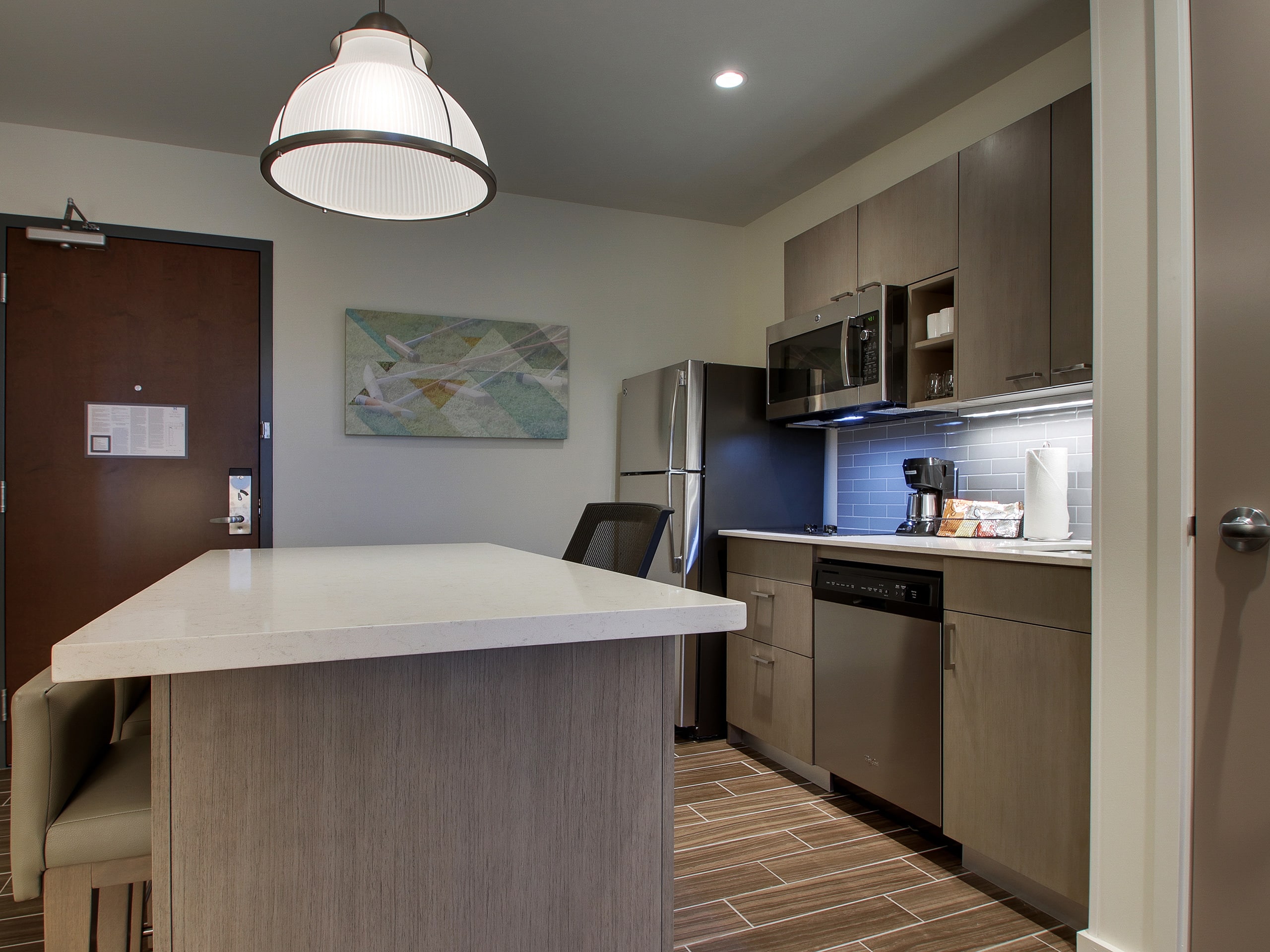 Hotel Rooms and Kitchen Suites in Oak Brook | Hyatt House Chicago / Oak ...