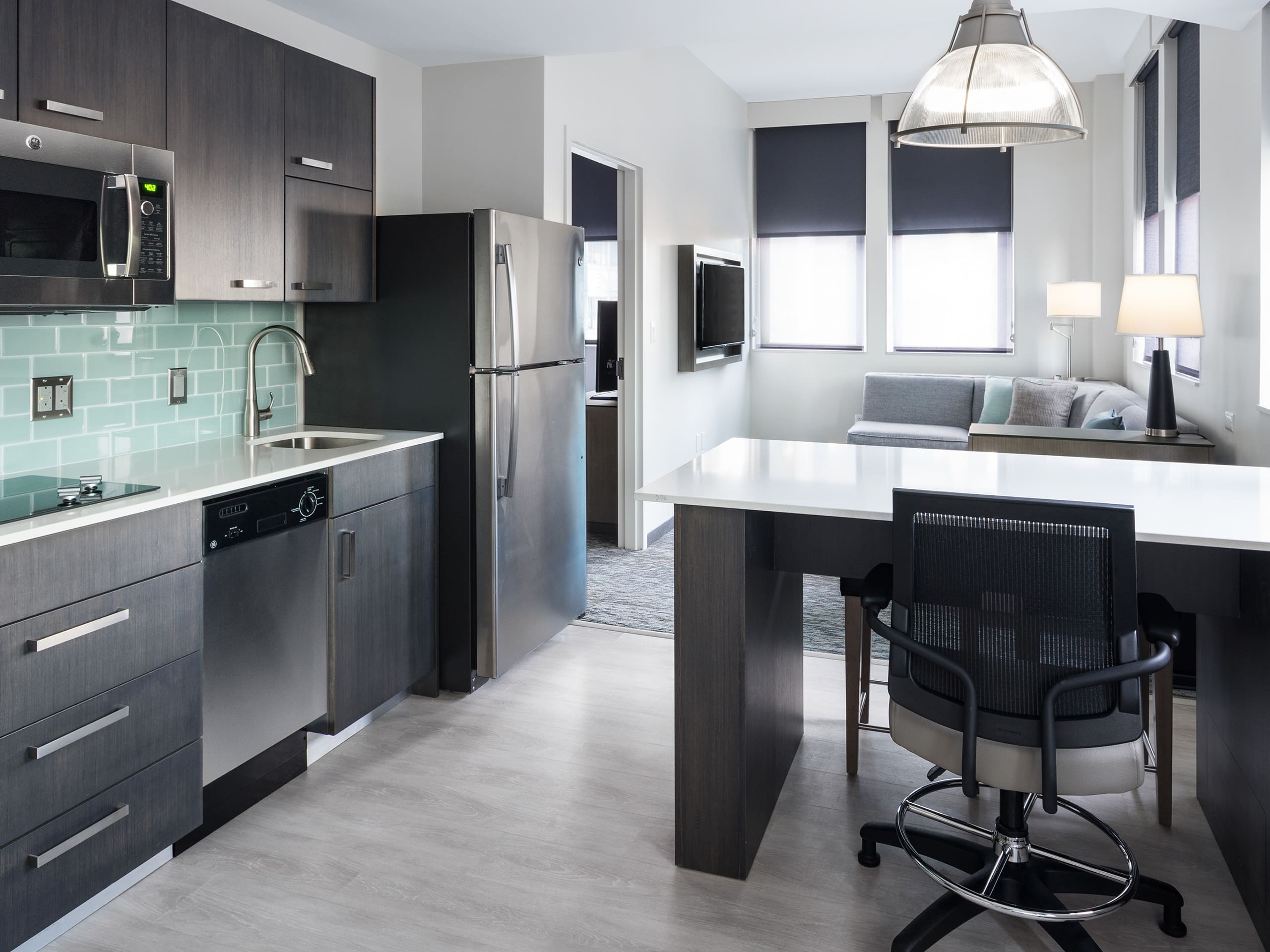 Spacious Jersey City Hotel Suites near NYC | Hyatt House Jersey City