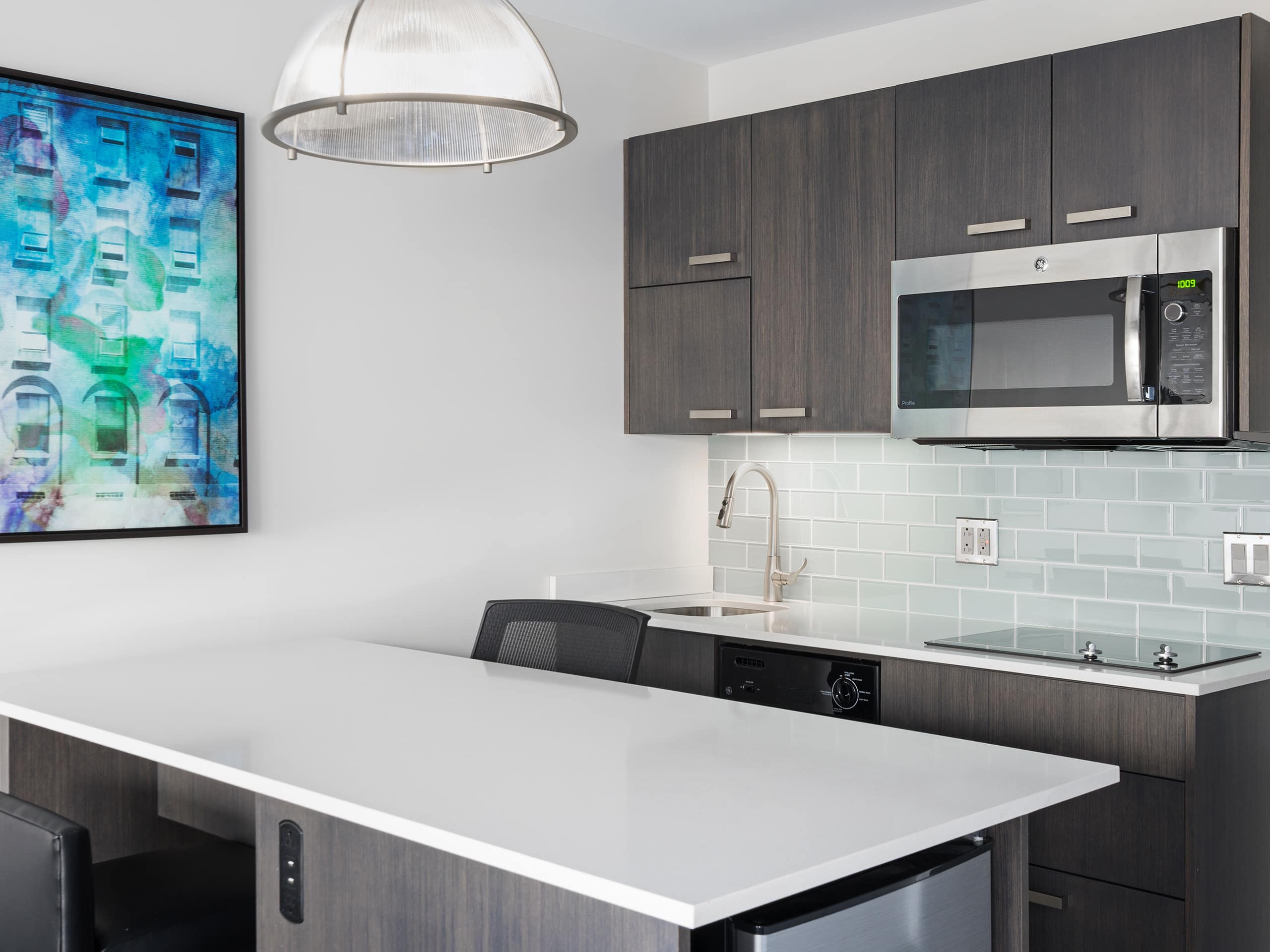 Spacious Jersey City Hotel Suites near NYC | Hyatt House Jersey City