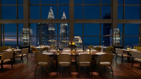 Dining with Iconic KLCC Views | THIRTY8 at Grand Hyatt Kuala Lumpur