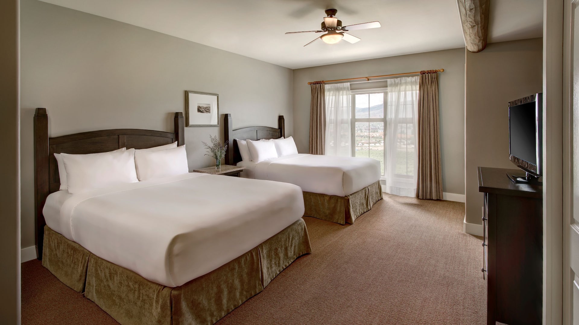 Upscale Hotel Rooms near Osoyoos Desert Centre | Spirit Ridge