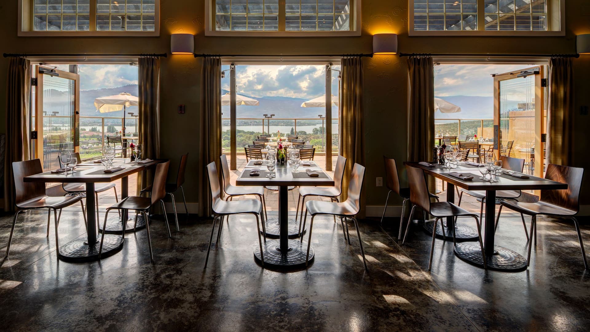 Osoyoos Hotel near NK’MIP Desert Cultural Centre | Spirit Ridge