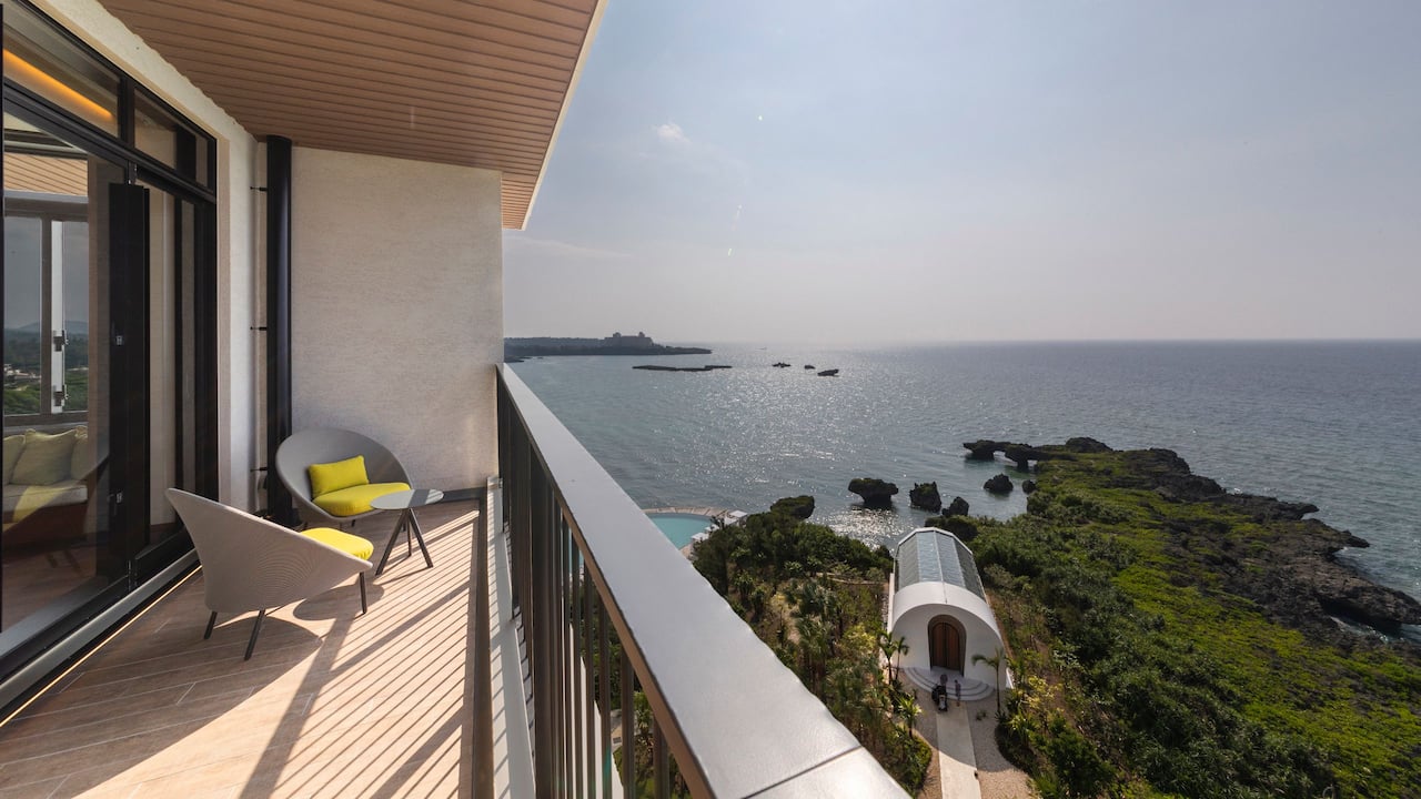 Ocean Corner Suite | Hyatt Regency Seragaki Island, Okinawa