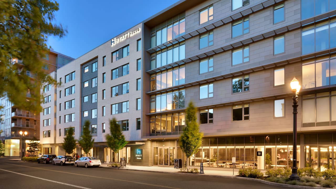 Hotel Photos | Hyatt House Portland/Downtown