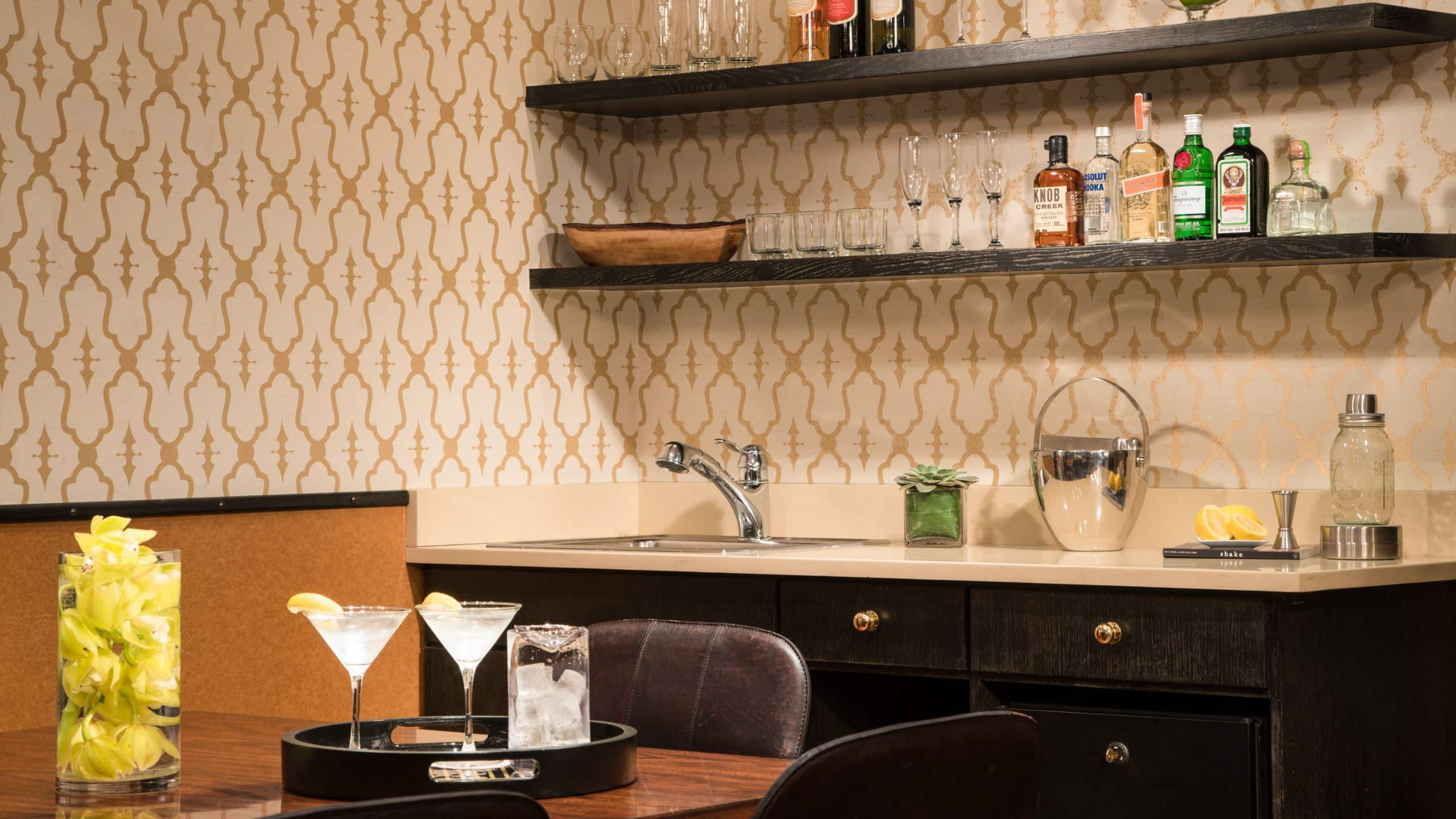 Hotel Rooms & Suites in New York's Financial District | Gild Hall, A ...