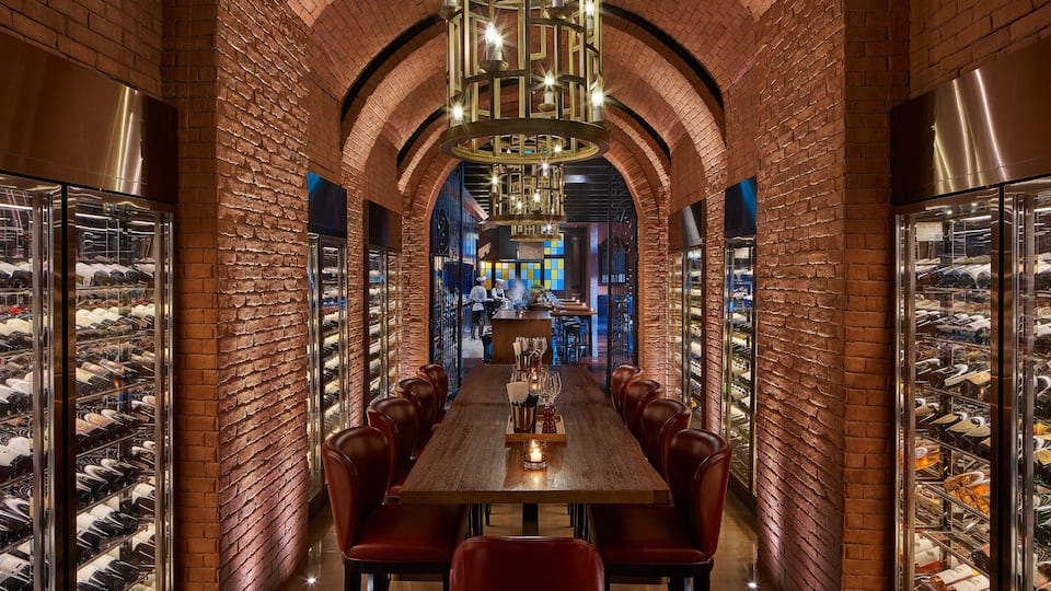 Fine Dining Restaurants in Manila | Grand Hyatt Manila