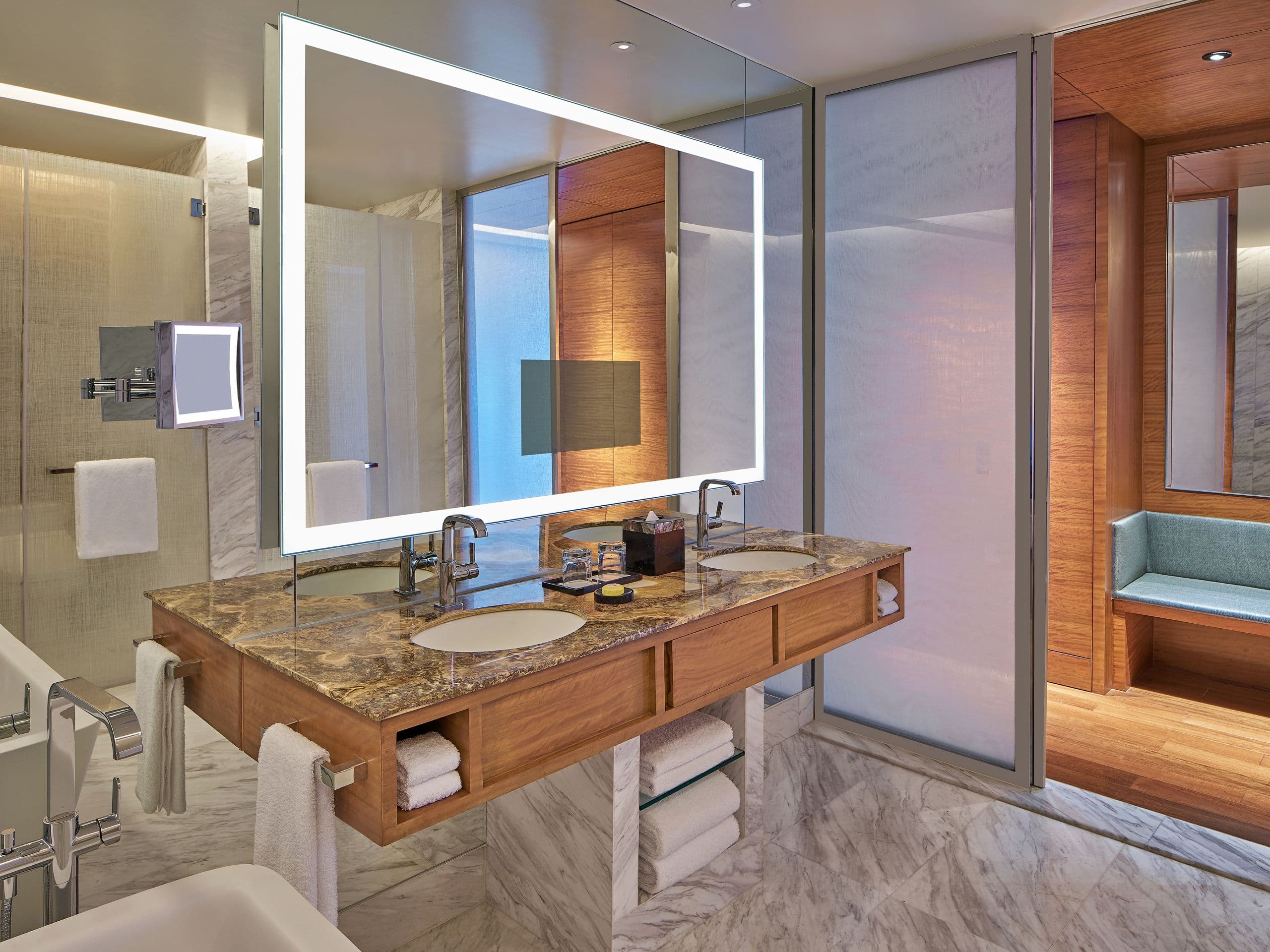 Best Place to Stay in Manila | Grand Hyatt Manila