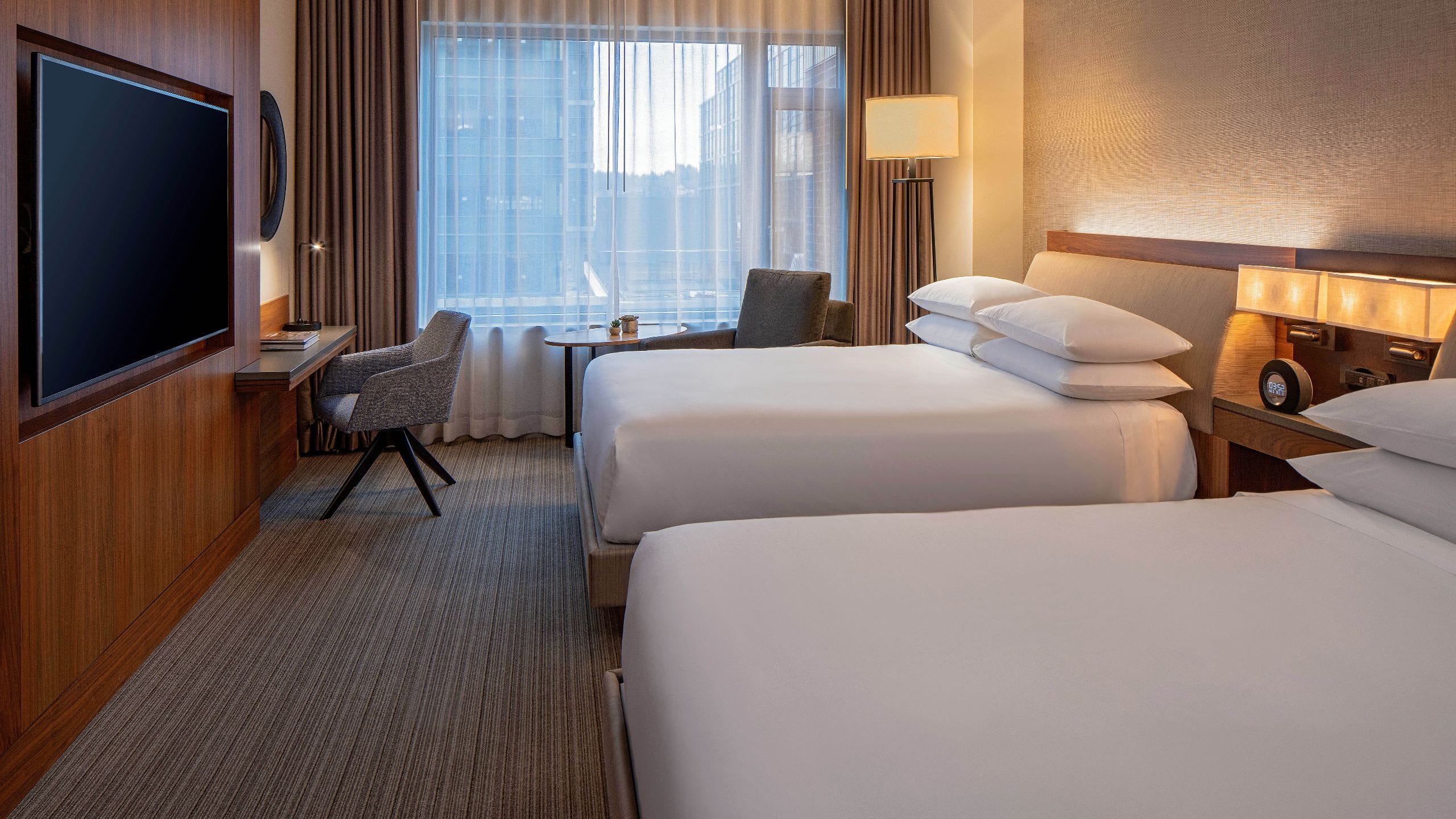 Hotel Rooms & Suites Renton, WA | Hyatt Regency Lake Washington