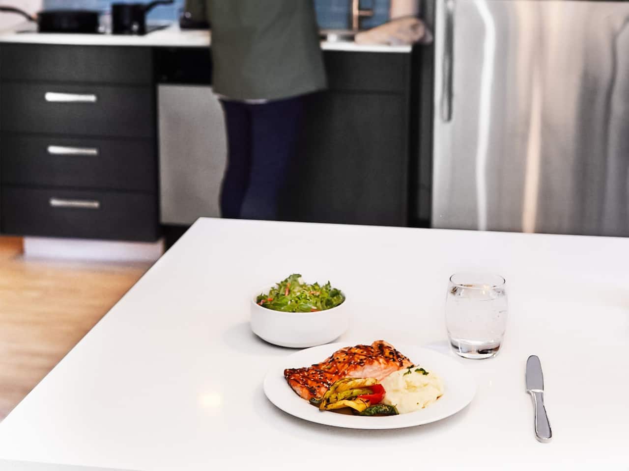Hyatt House Jersey City | Book Your Stay at our Rooftop Restaurant Hotel