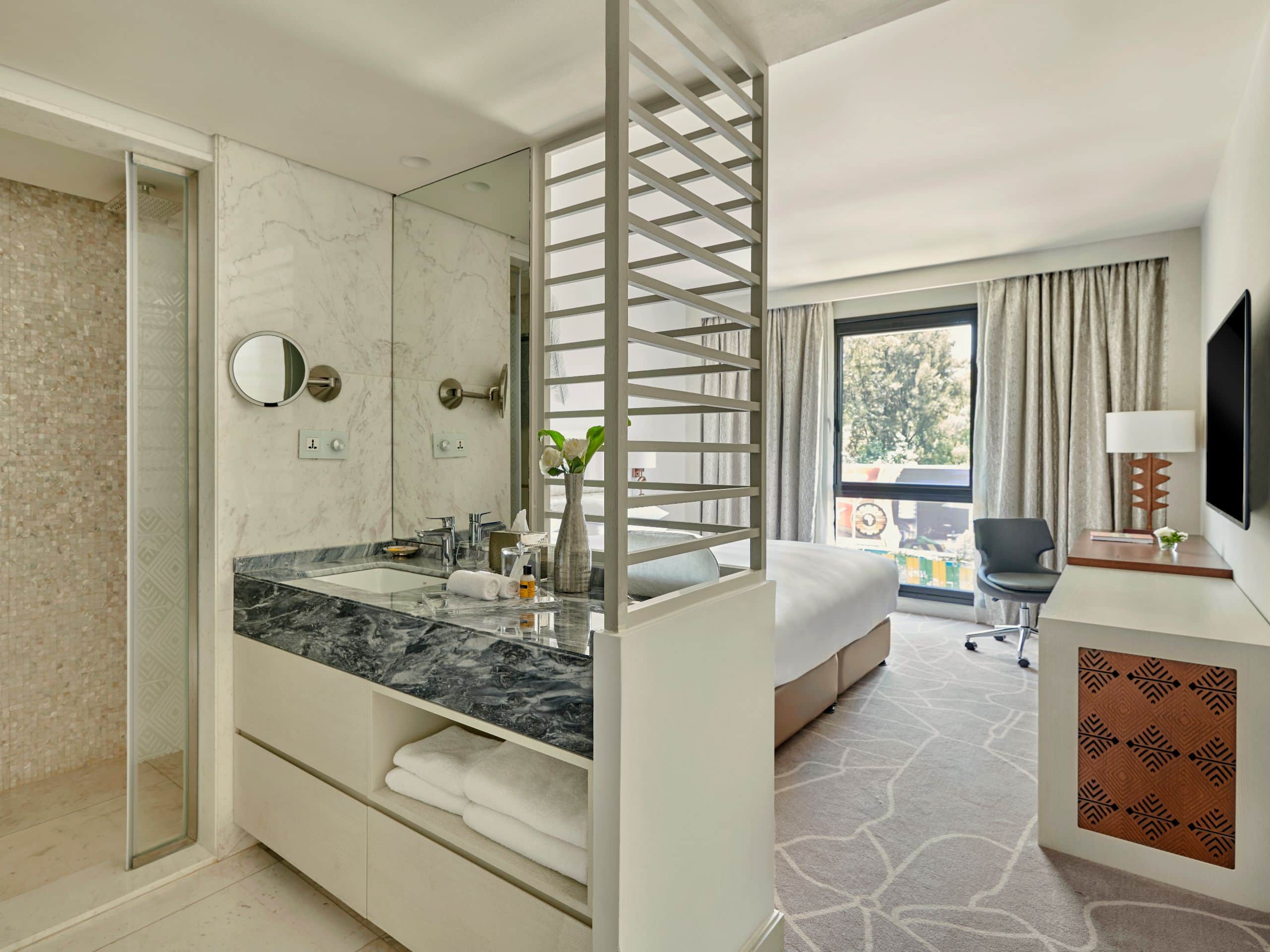 Amplias habitaciones de hotel cerca del aeropuerto internacional de ...