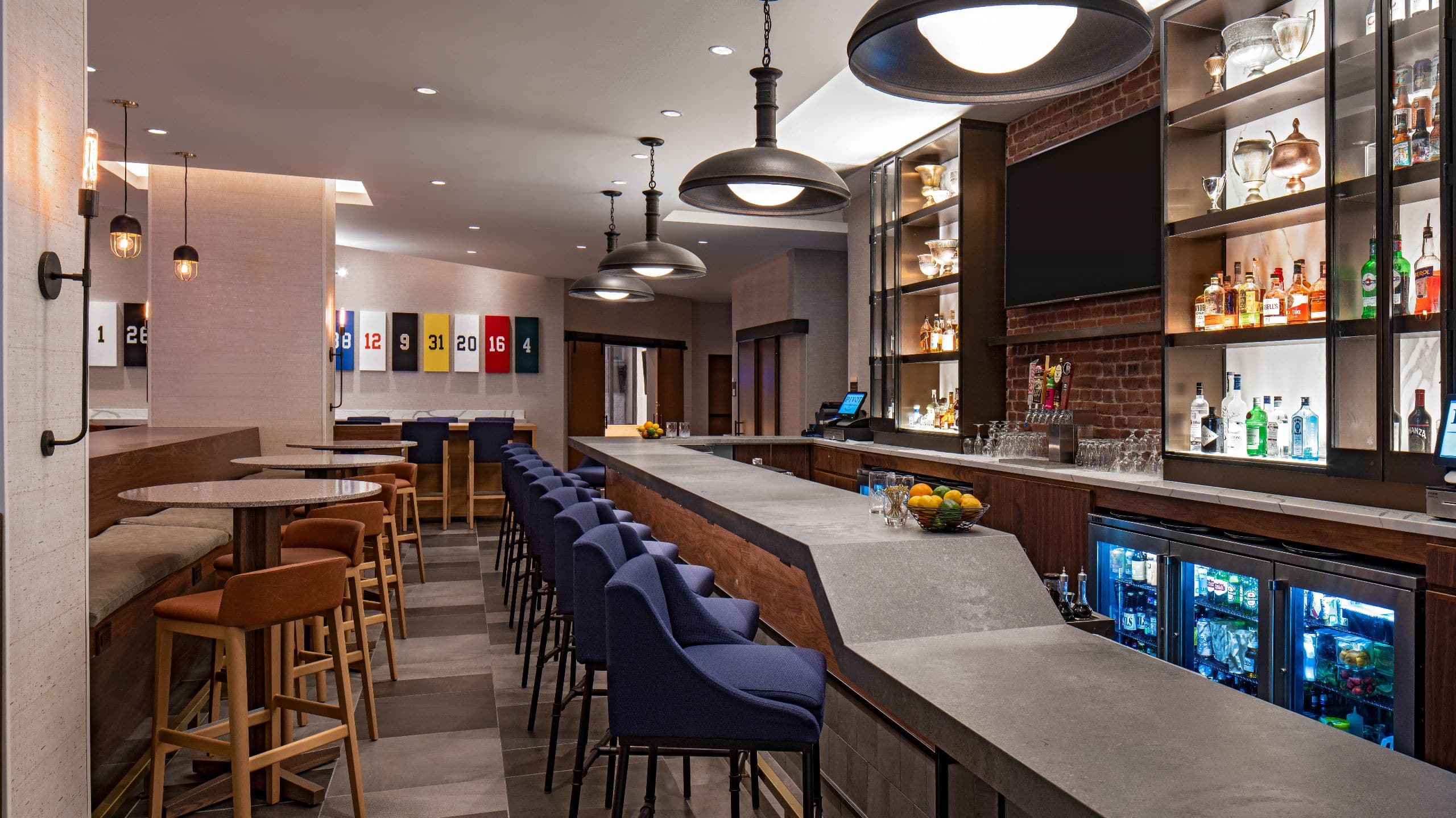 Pivot Bar and Balcony