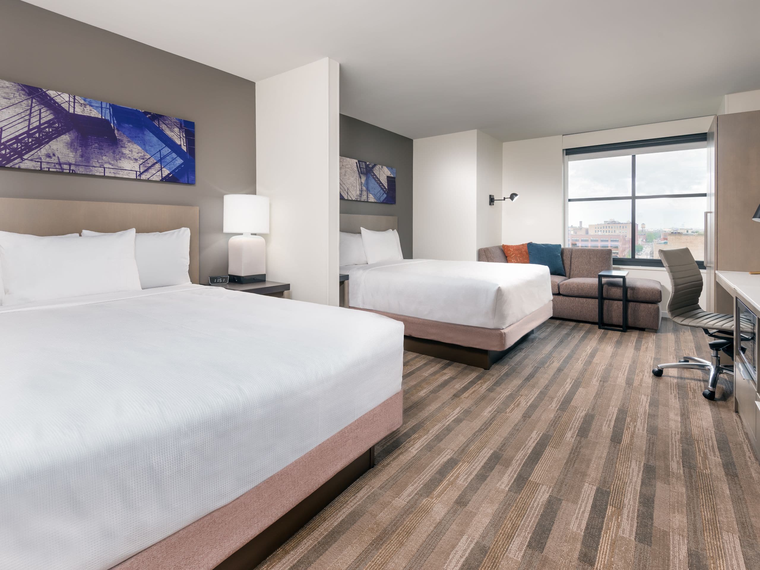 Spacious Hotel Rooms & Suites Near Lyric Opera | Hyatt House Chicago ...