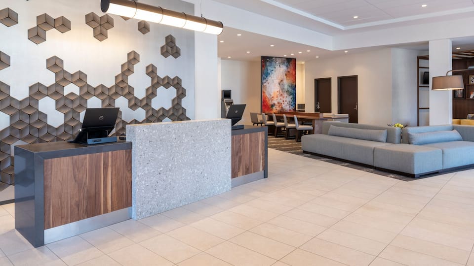 Hotel Photos | Hyatt Place Detroit / Royal Oak