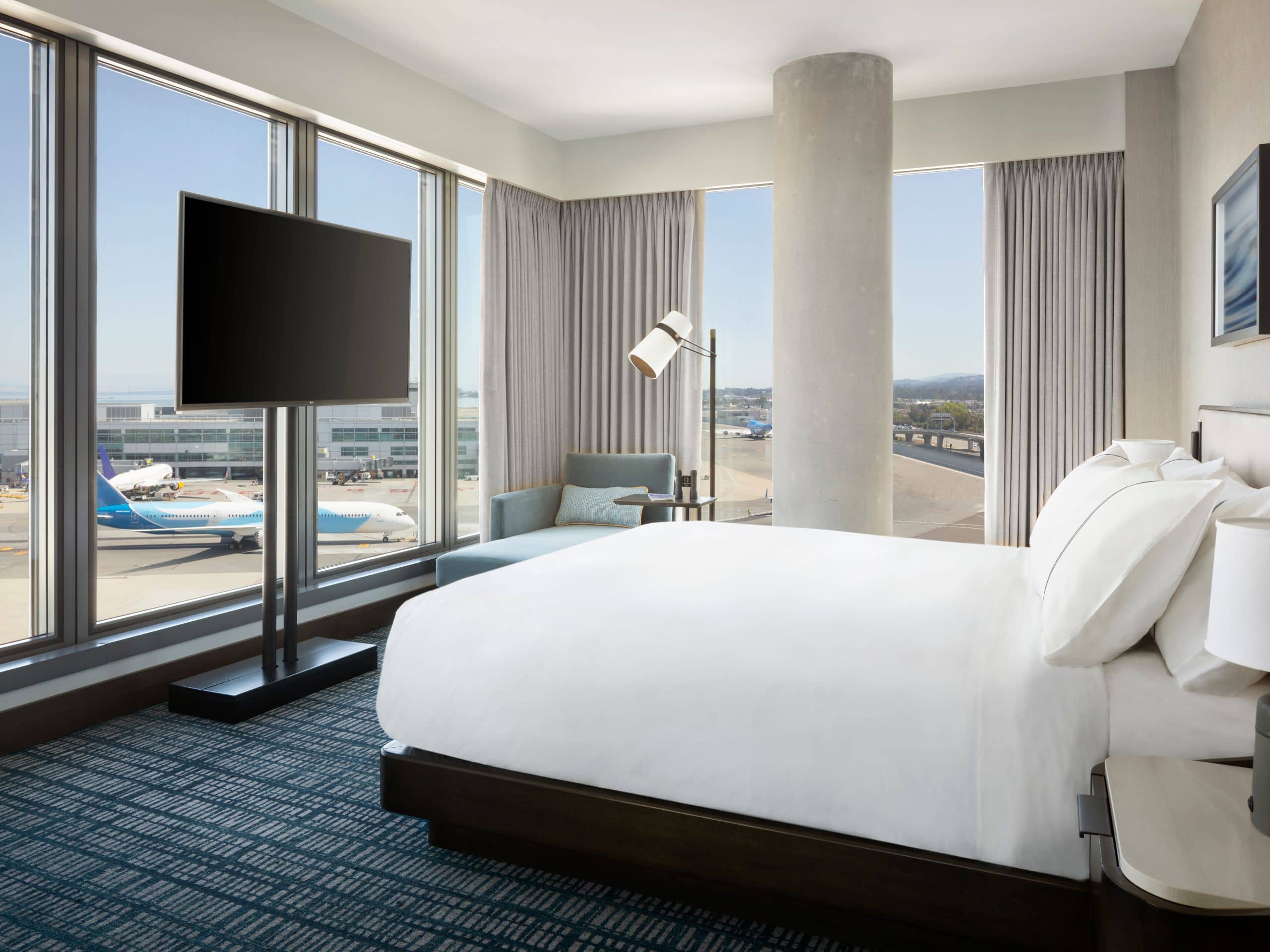 Hotel Rooms and Suites Near San Francisco Airport | Grand Hyatt at SFO