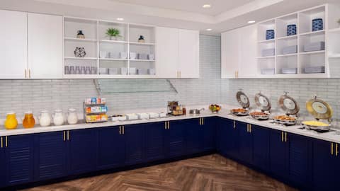 Modern Hotel near Miller Theater Augusta | Hyatt House Augusta / Downtown