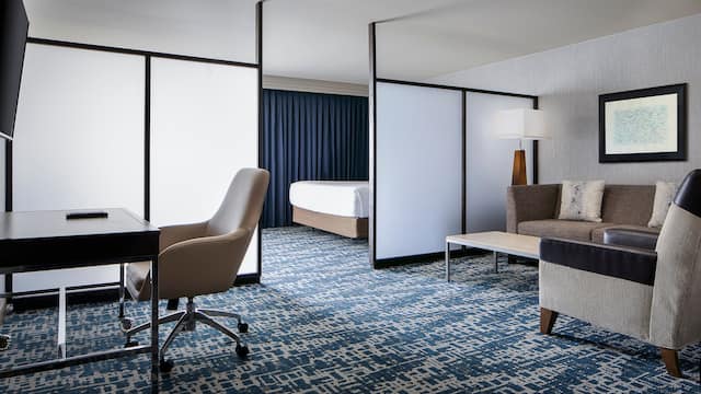 Hotel Inside DFW Airport with Shuttle | Hyatt Regency DFW Airport