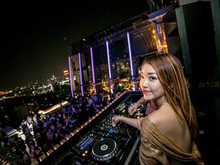 Spectrum Lounge & Bar