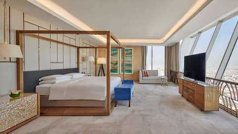 Luxury Riyadh Hotel on Tahlia Street | Hyatt Regency Riyadh Olaya