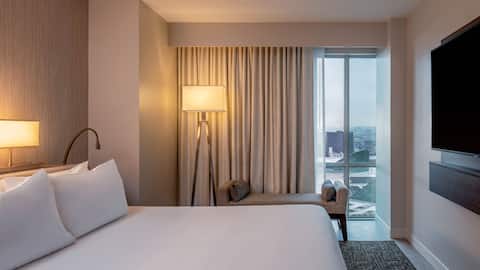 Hotel Photos | Hyatt Regency Portland