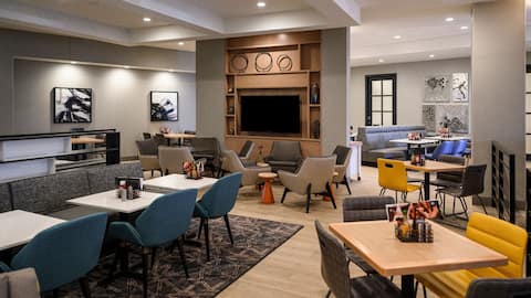 Modern Hotel near Best Fishers Restaurants | Hyatt House Indianapolis ...