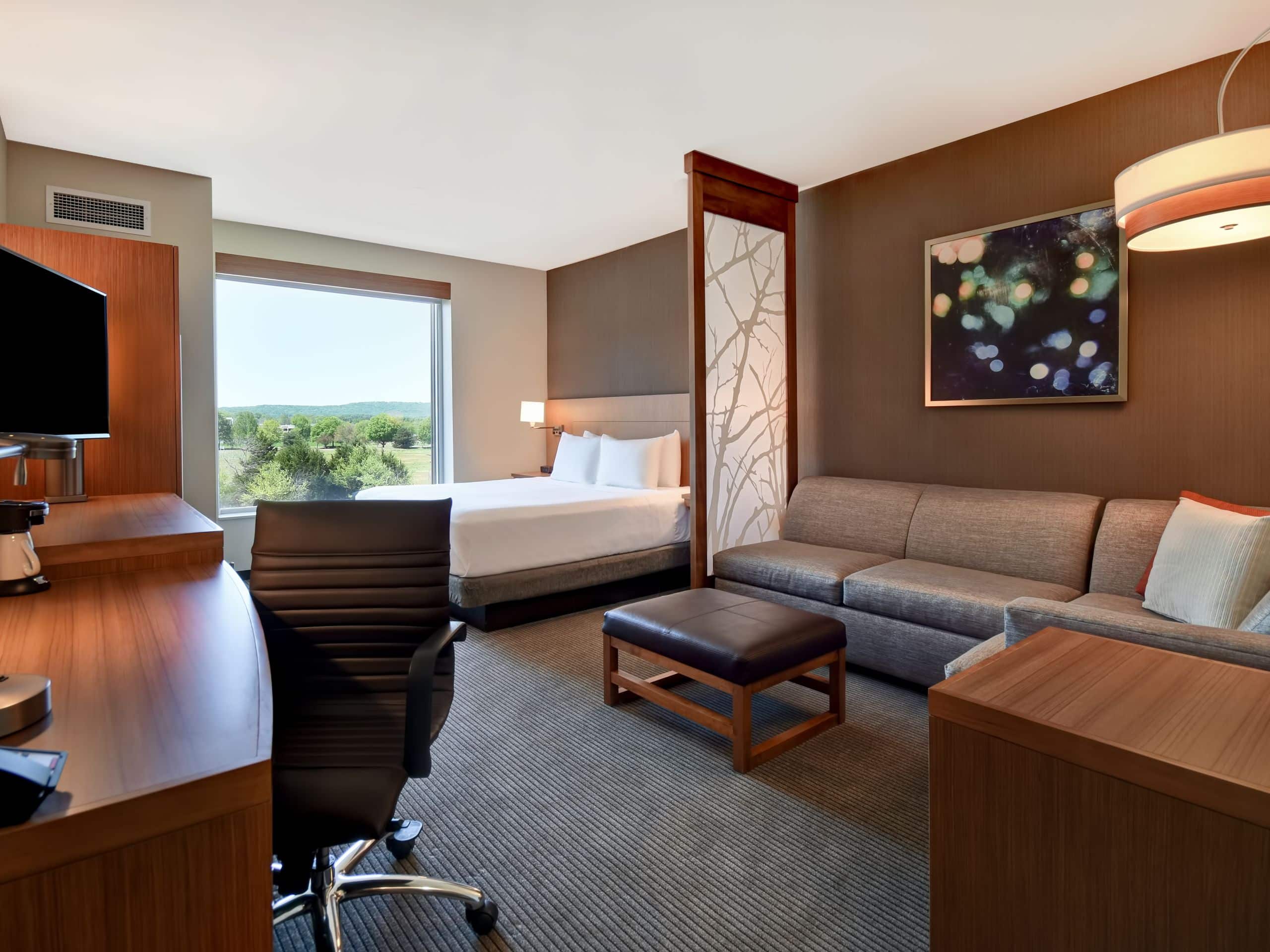 Spacious Hotel Rooms Near Redstone Arsenal | Hyatt Place Huntsville ...