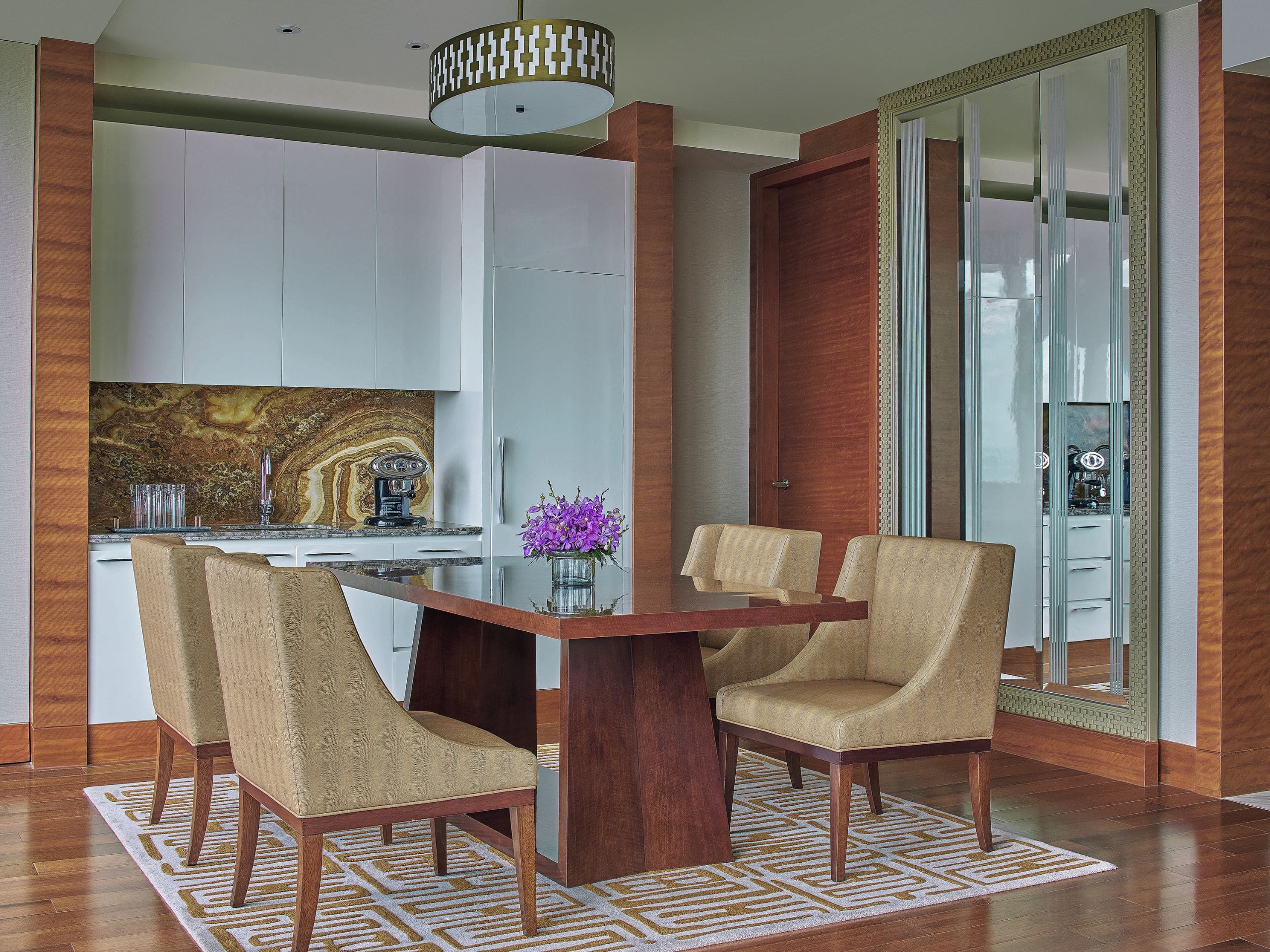 Best Place to Stay in Manila | Grand Hyatt Manila