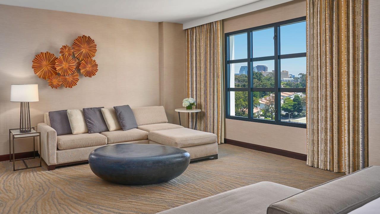 La Jolla Hotel Rooms & Suites near UCSD | Hyatt Regency La Jolla at ...