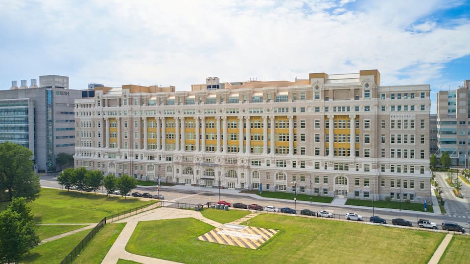 Hotel Photos | Hyatt House Chicago - Medical/University District