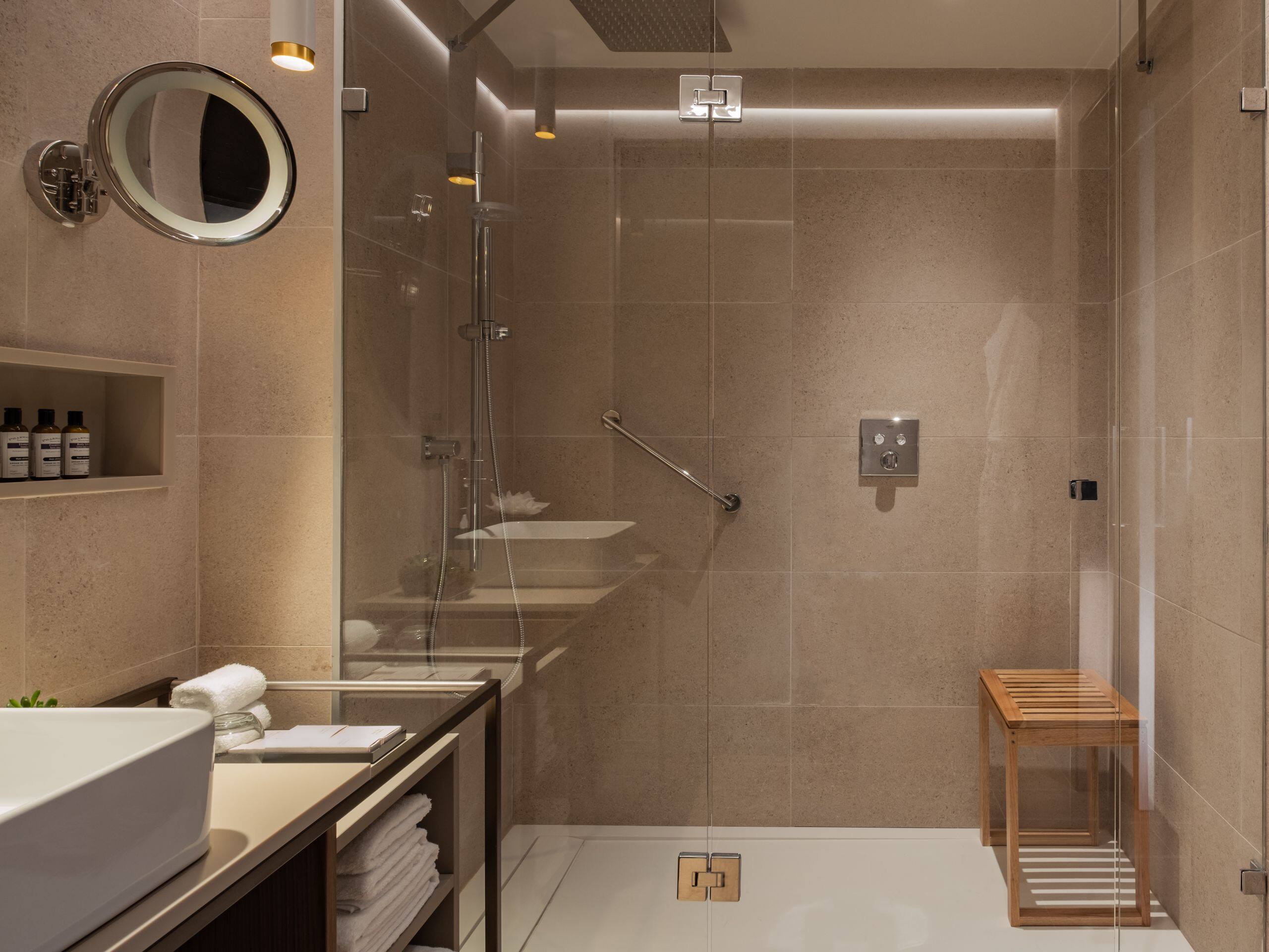 Stylish Hotel Rooms & Suites | Hyatt Regency Malta